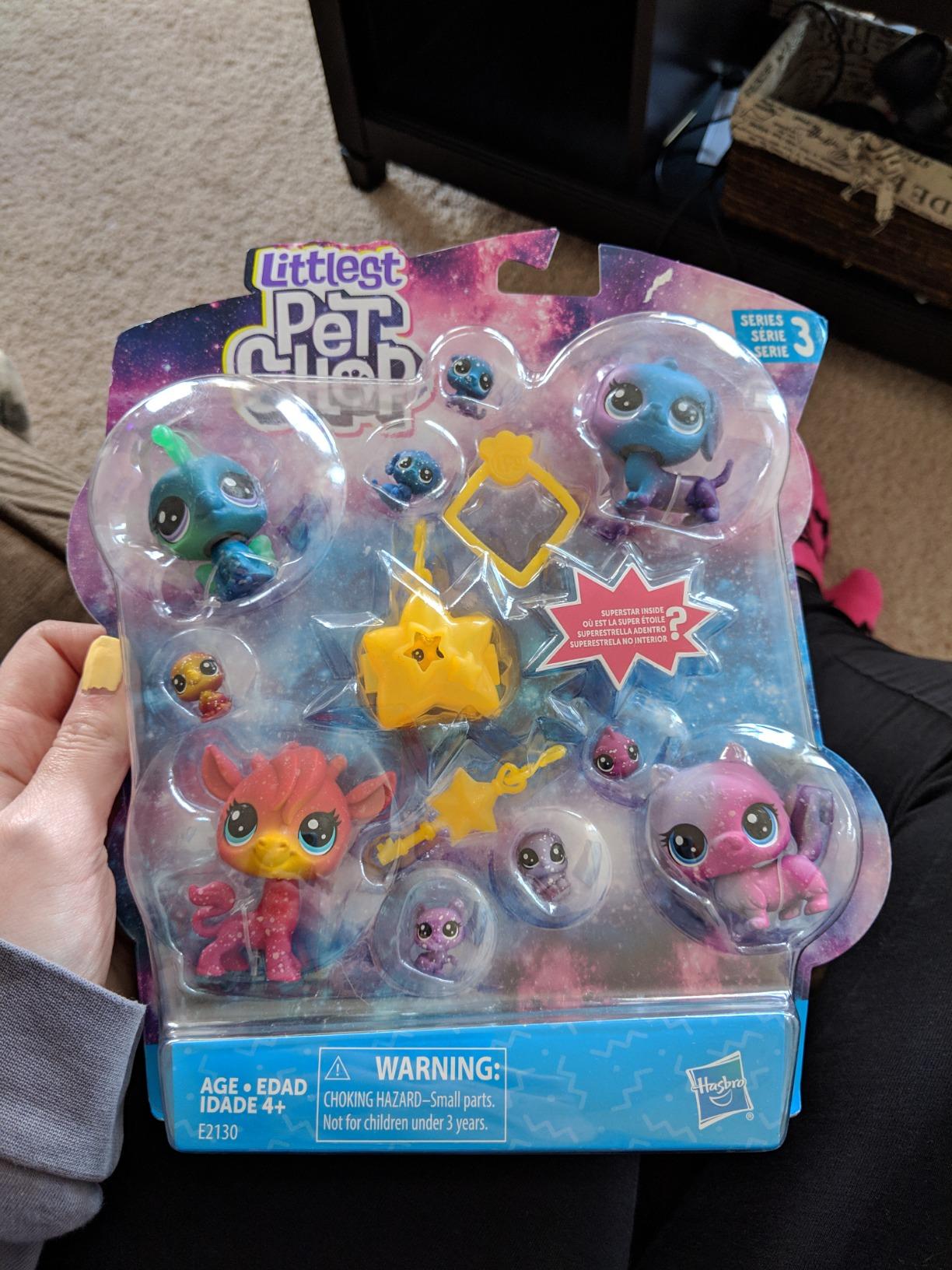 Amazon.com: Littlest Pet Shop Cosmic Pounce Pack- series 3 : Toys & Games