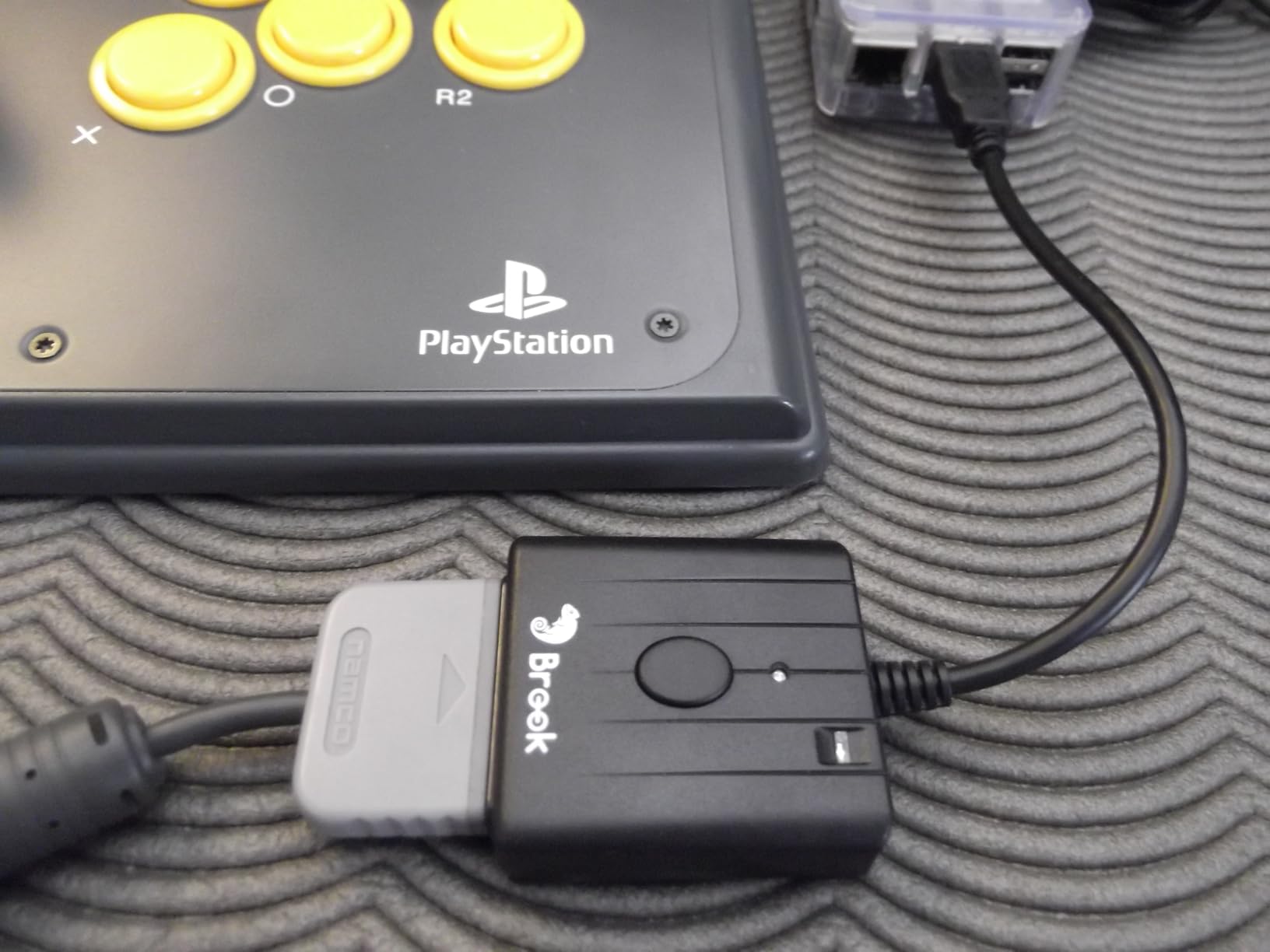 Amazon.co.jp: Brook FGC Retro – PS1 & PS2 コントローラー変換アダプター PS5/PS4/PC対応 ...