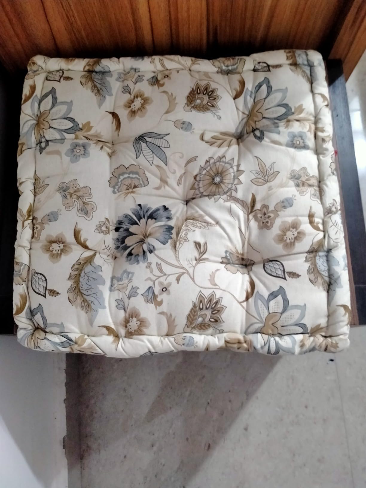 H Homes Decorative Chair Pads 40x40x6 cm | White Floral Print | Cotton ...