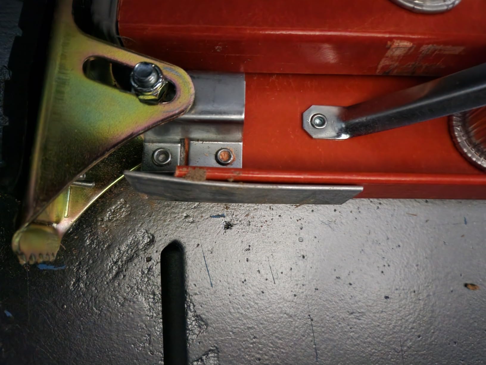 $14/mo - Finance Louisville Ladder FE3224 Fiberglass Extension Ladder ...