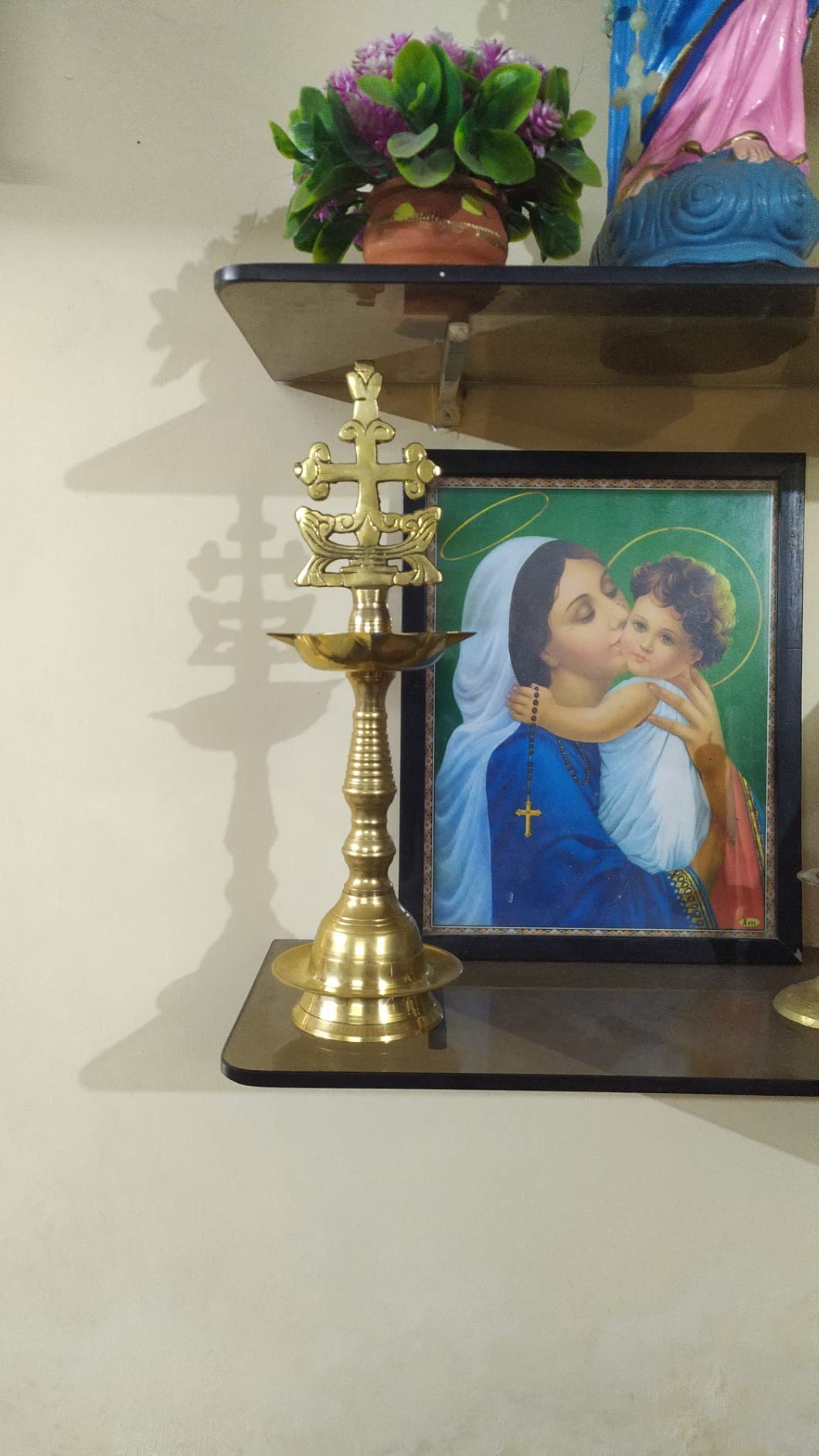 Buy Mannarcraft Bronze Nilavilakku With Sleeba Cross (12 inch, Gold ...