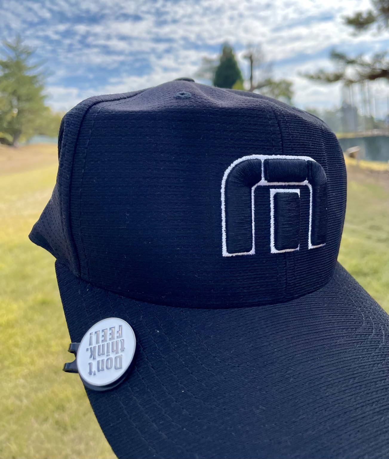 Amazon | ゴルフマーカー マグネット クリップ付き Don't think. Feel! 考えるな。感じろ！ 名言 合金製 E0026 | Don Flyee | ゴルフマーカー