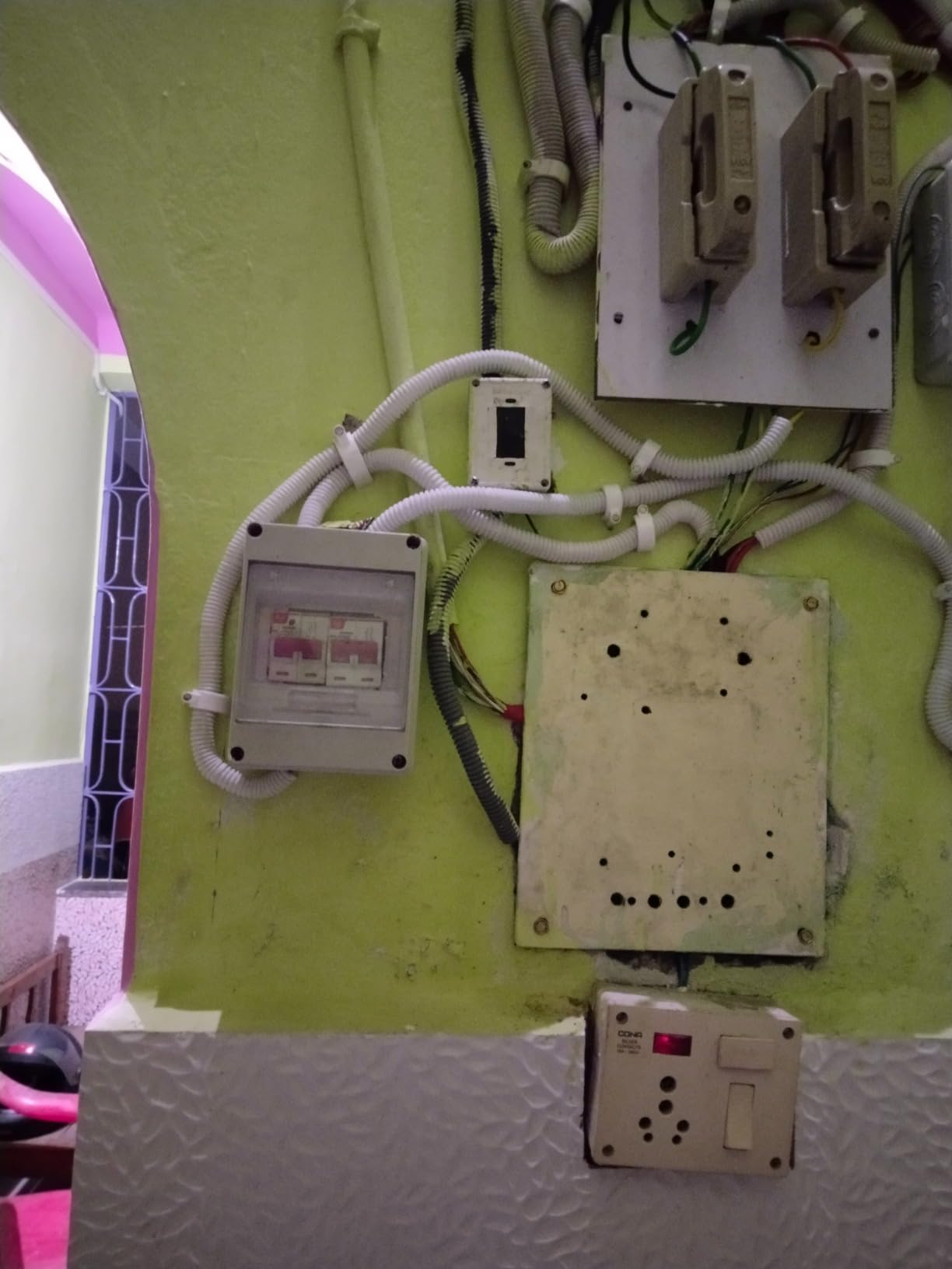 4Pole Pvc MCB box with Cover Weatherproof IP65 Rated Heavy Quality ...