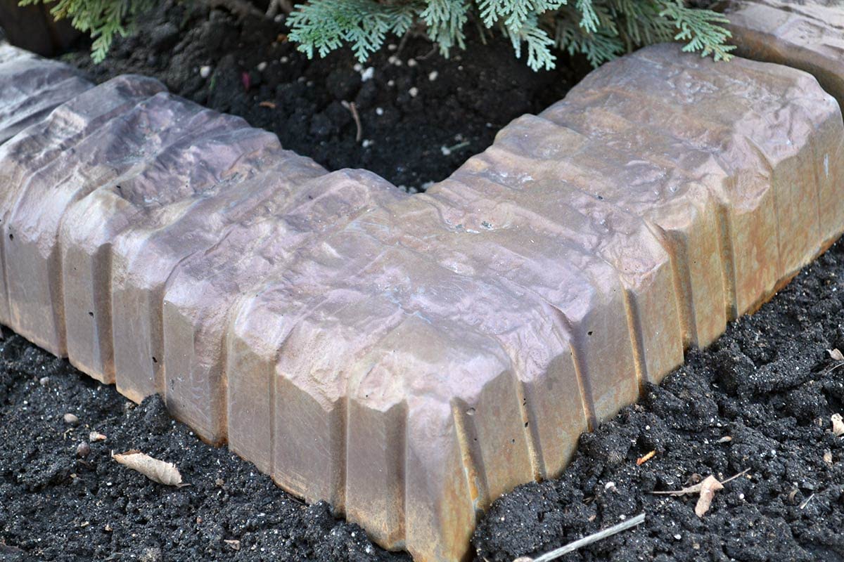 Faux Rock Garden Edging Molds Garden Border / Lawn Edging Mould.