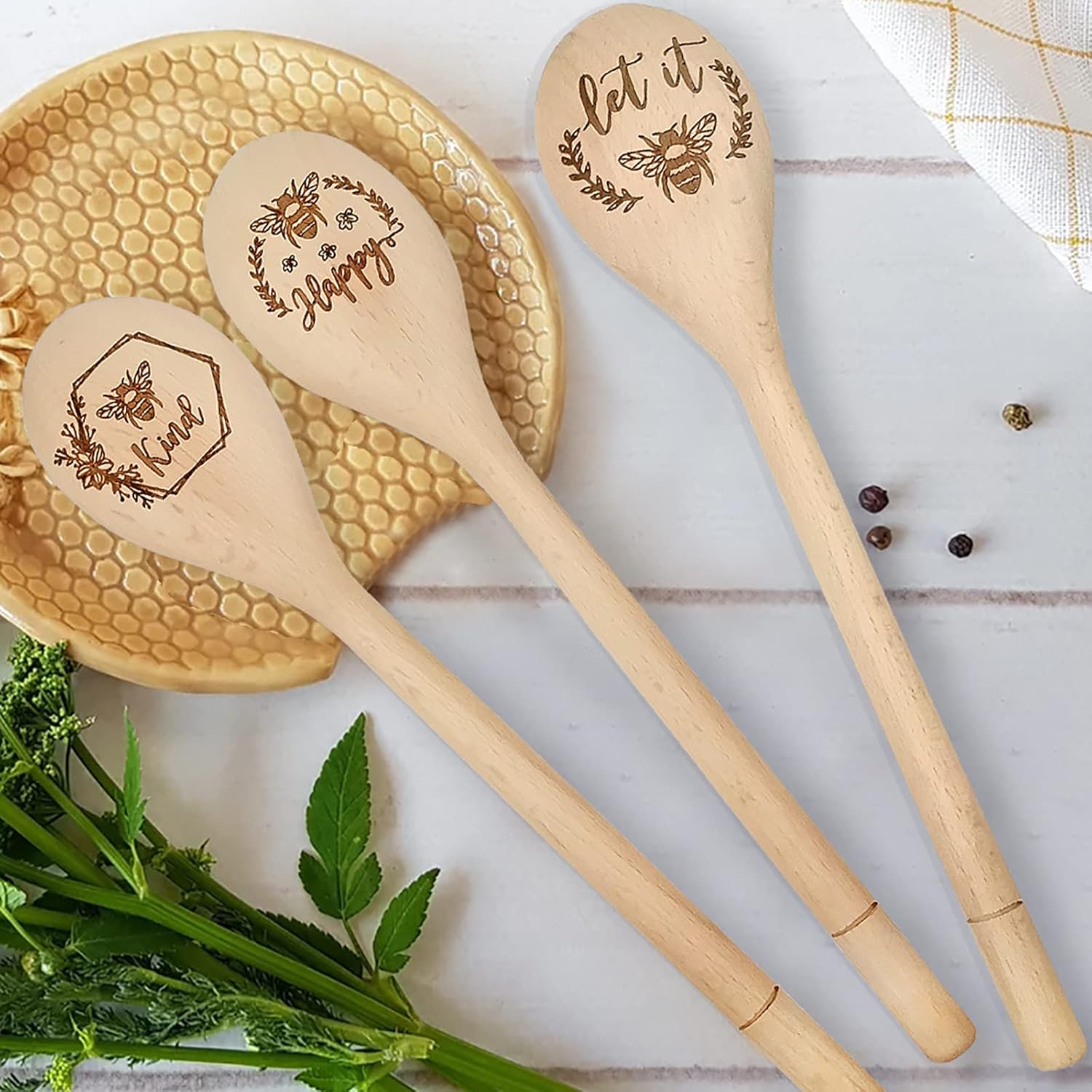 Amazon.com: Bee Spoons Engraved Wooden Bumblebee Cooking Utensils ...
