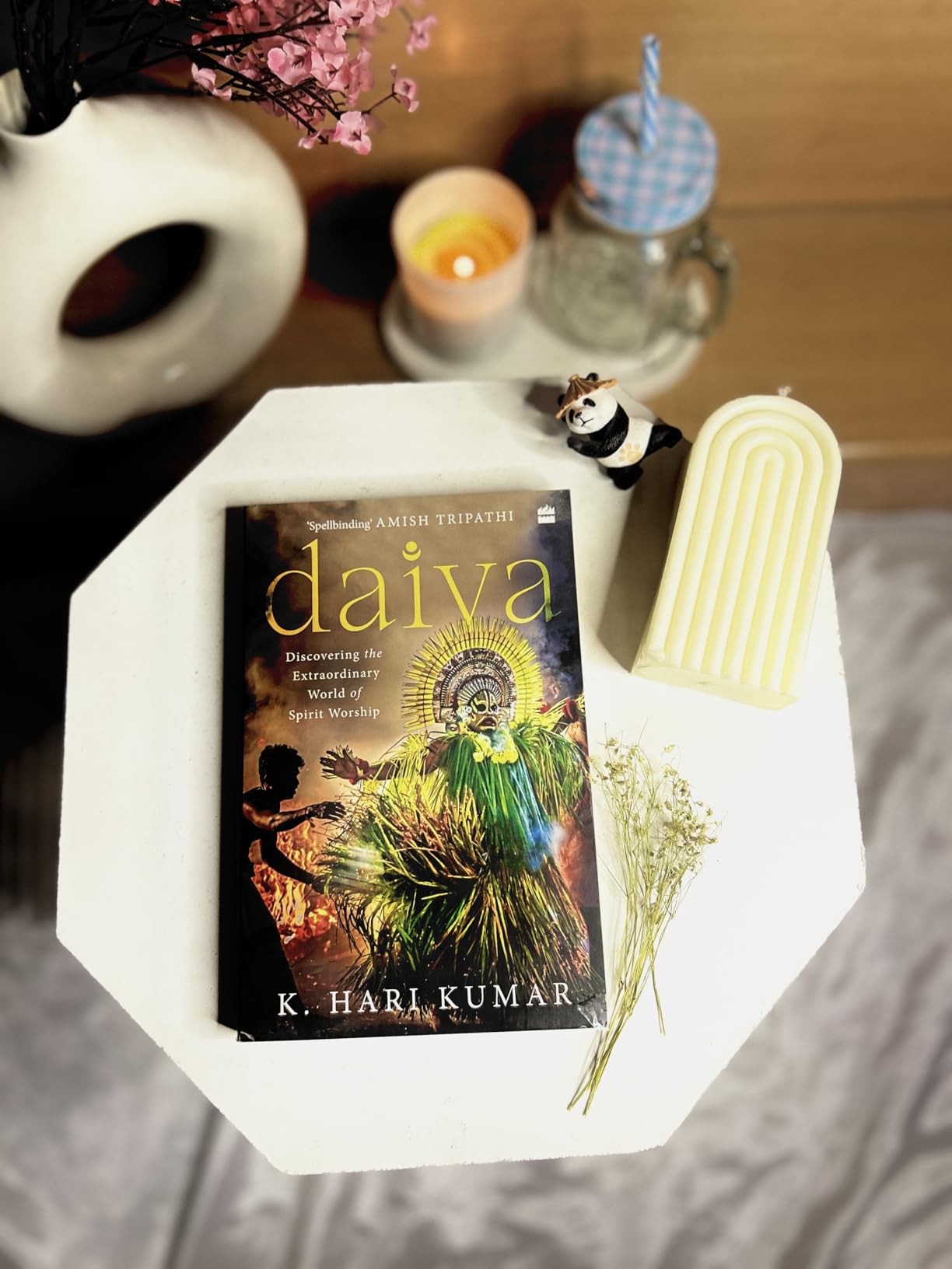 Daiva: Discovering the Extraordinary World of Spirit Worship : K. Hari ...