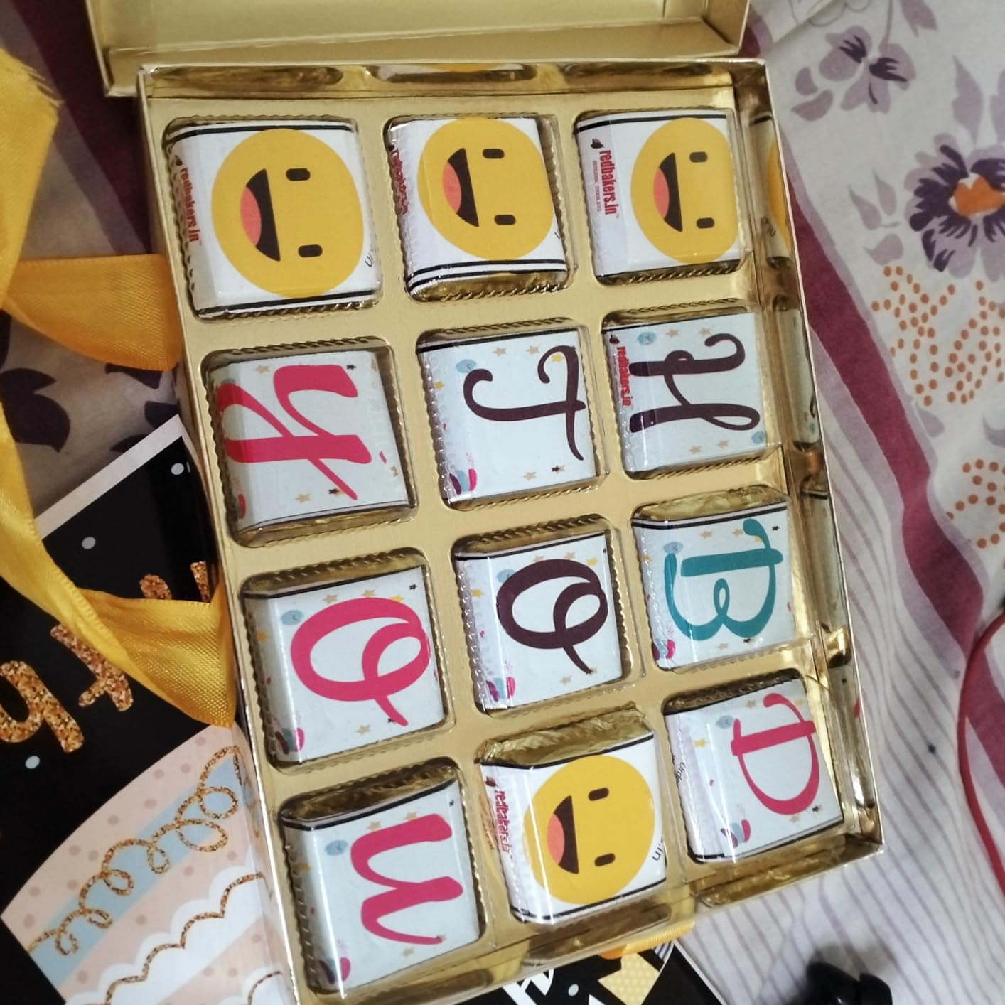 redbakers.in Happy Birthday Chocolate Gift Box & Greeting Card Combo ...