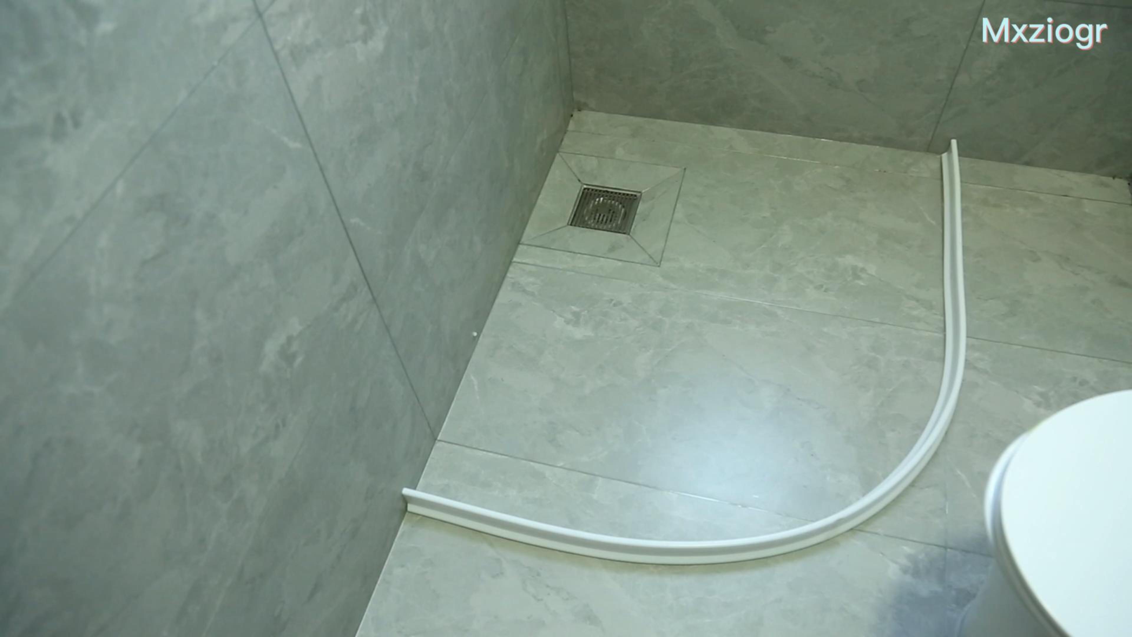 Watch Collapsible Shower Water Dam Shower Barrier on Amazon Live