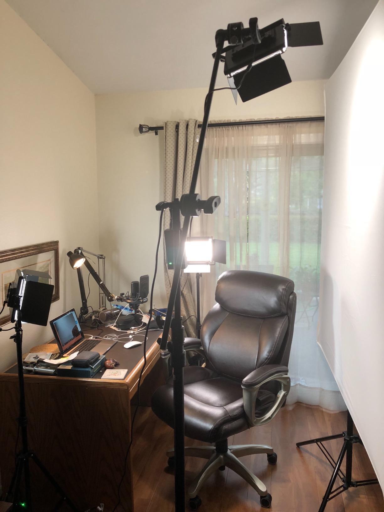 Amazon.com : Matthews 40" C+ Stand w/ Spring Loaded Turtle Base, Head ...