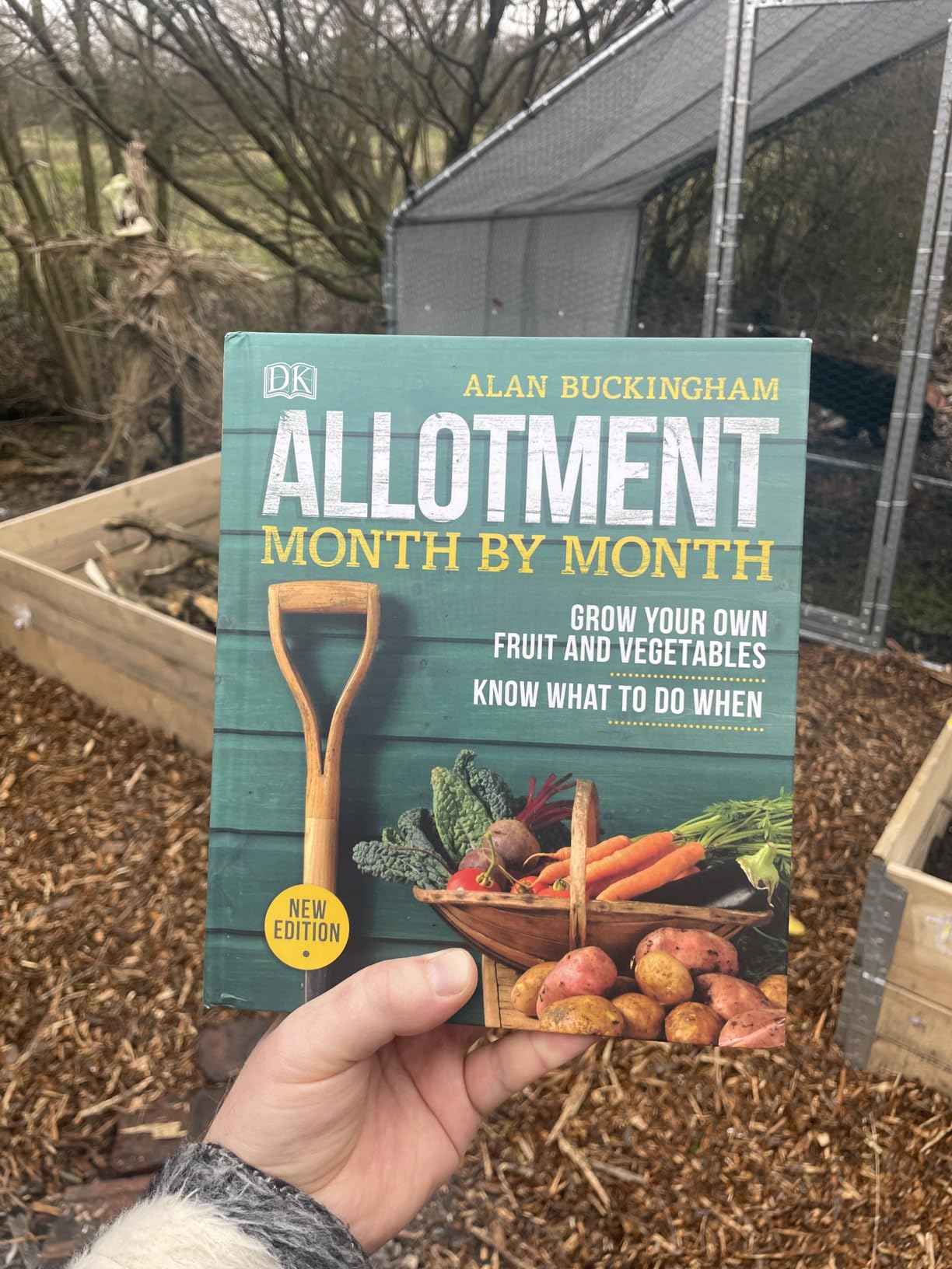 Allotment Month By Month: Grow your Own Fruit and Vegetables, Know What ...