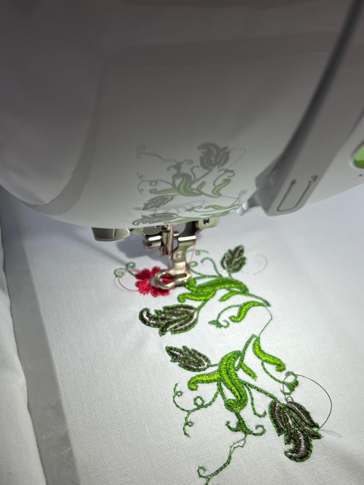 $41/mo - Finance Brother SE2000 Computerized Sewing and Embroidery ...