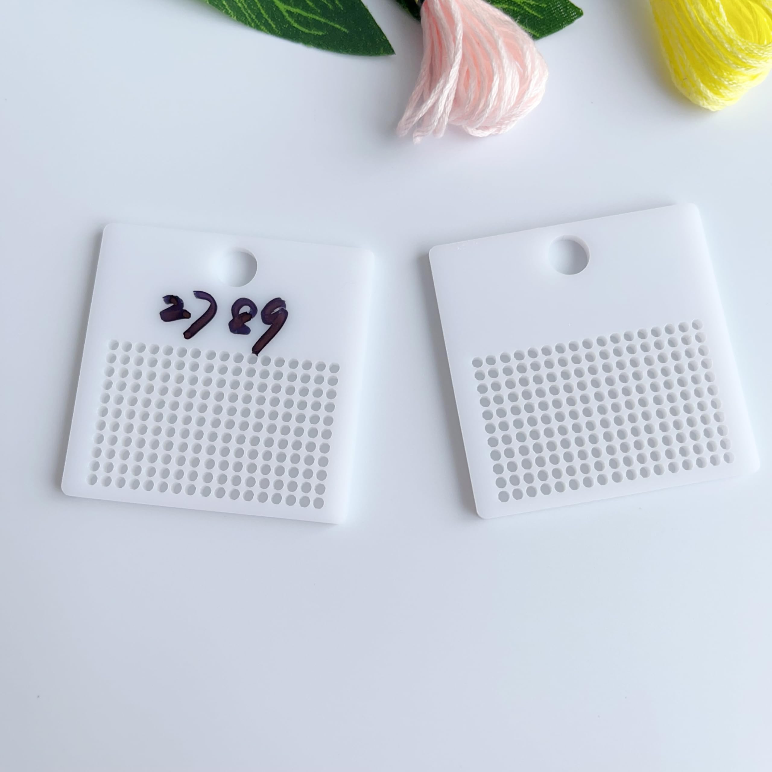 Amazon.com: Set of 20 White Swatch Plates, Clear Acrylic Floss Swatches ...