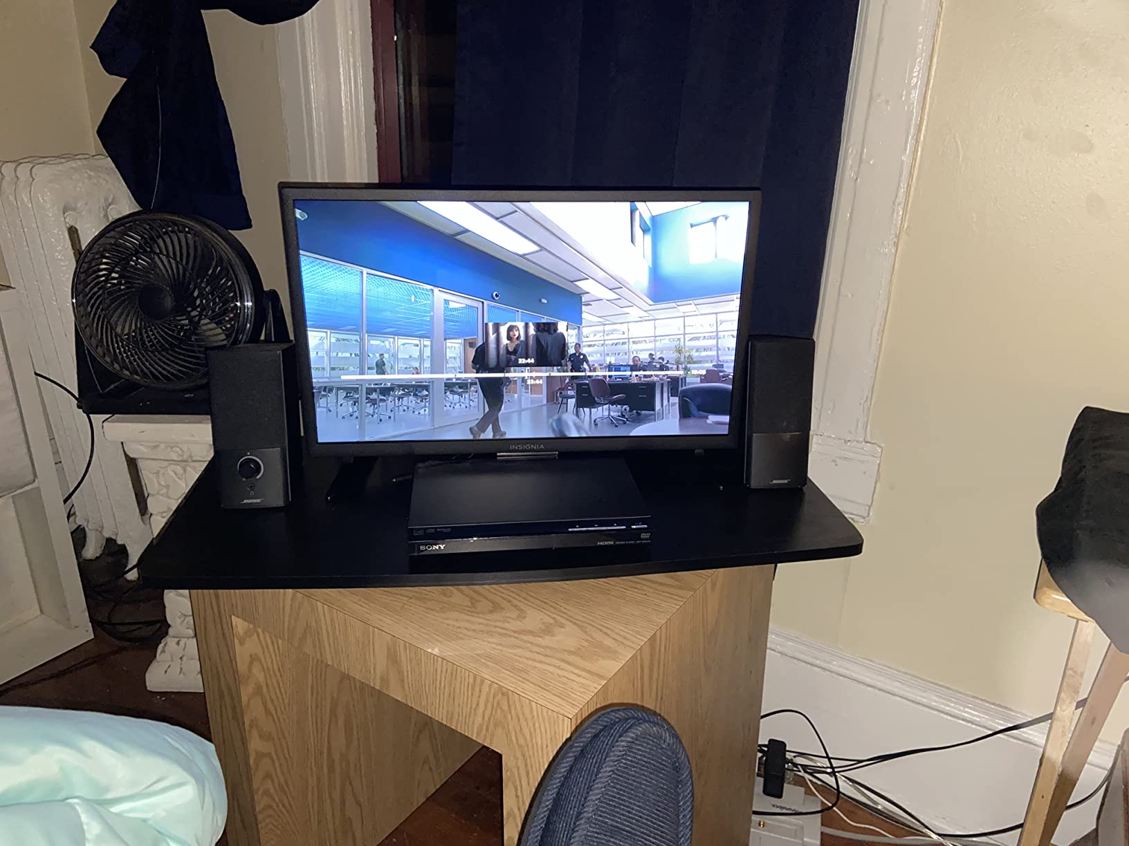 $18/mo - Finance INSIGNIA All-New 24-inch Class F20 Series Smart Full ...