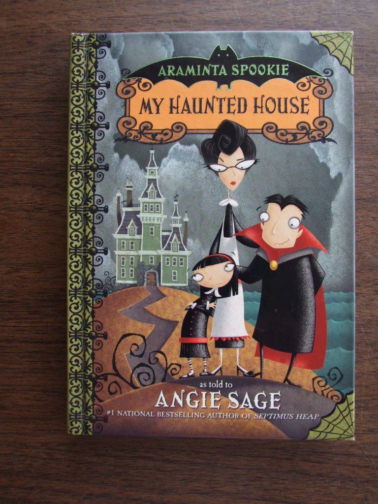 Amazon.com: Araminta Spookie 1: My Haunted House: 9780060774813: Sage ...