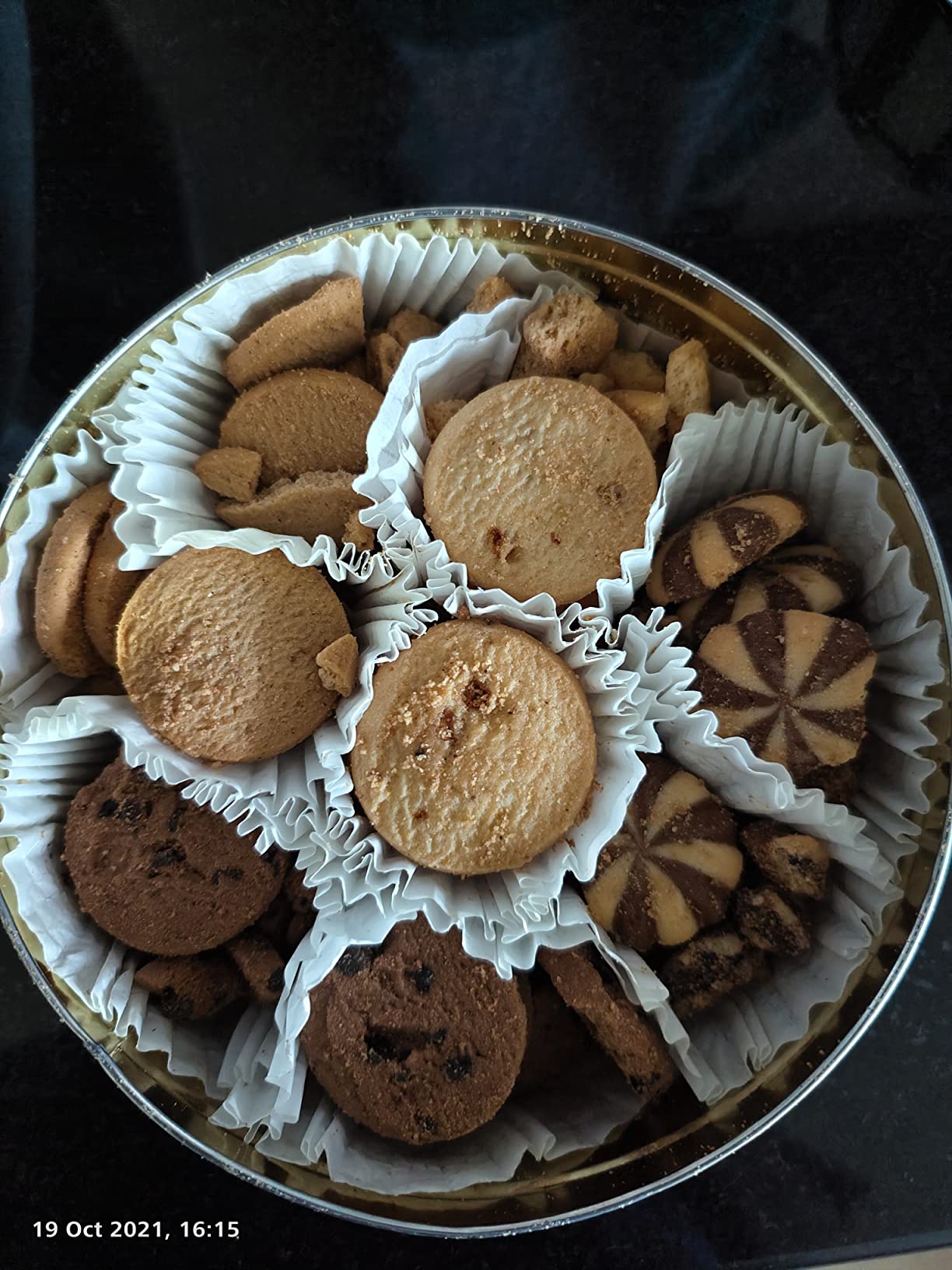 Dukes Cookie Empire Premium Assorted Cookies (400 g) : Amazon.in ...