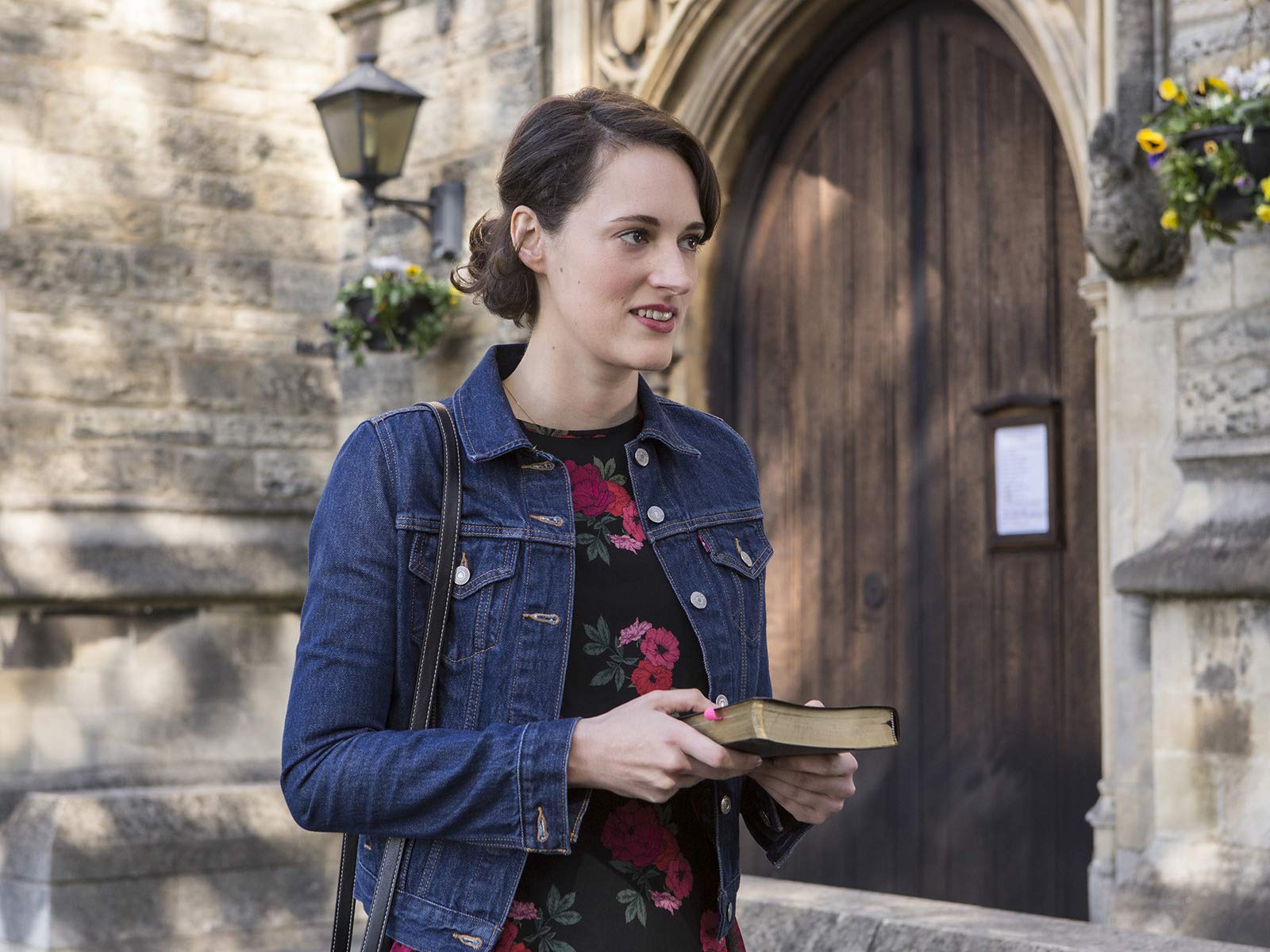 Amazon.co.jp: Fleabag Season 2 : Phoebe Waller-Bridge, Sian Clifford ...