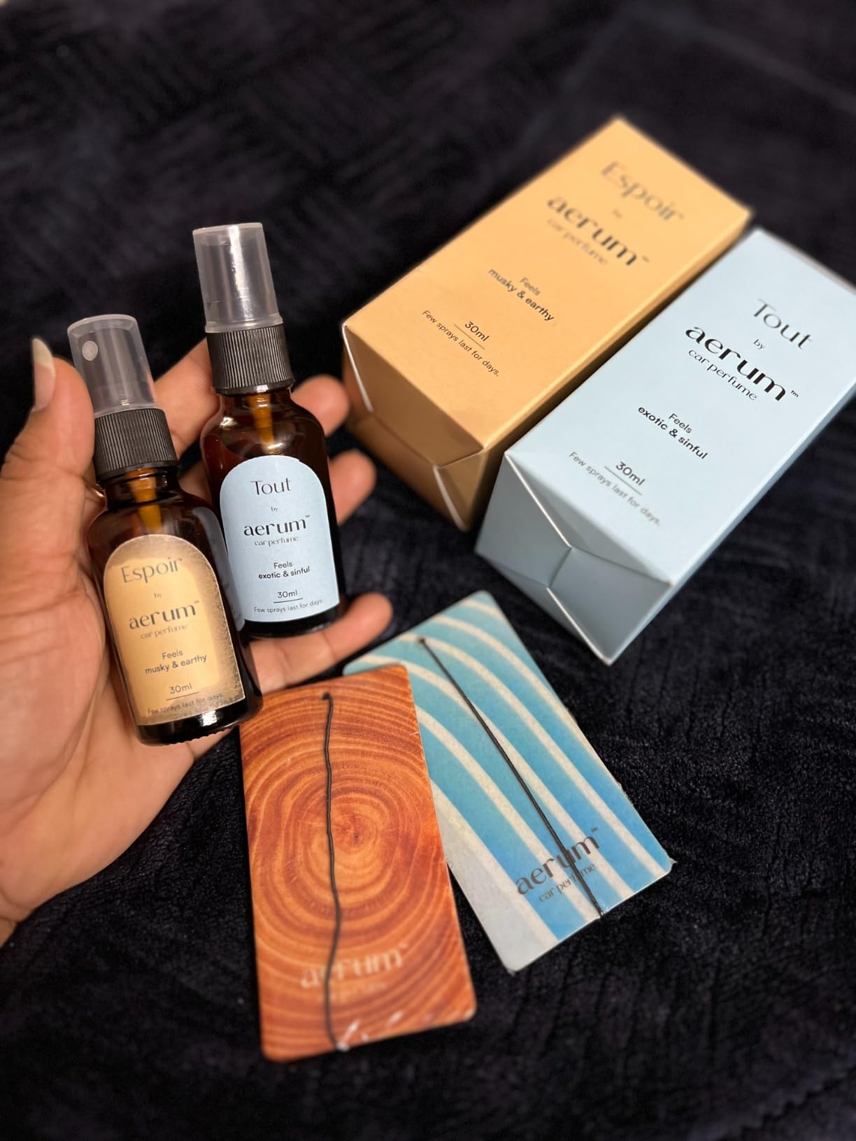 Aerum Hanging Car Air Freshener, Car Perfume Spray Bottle with Dangler ...