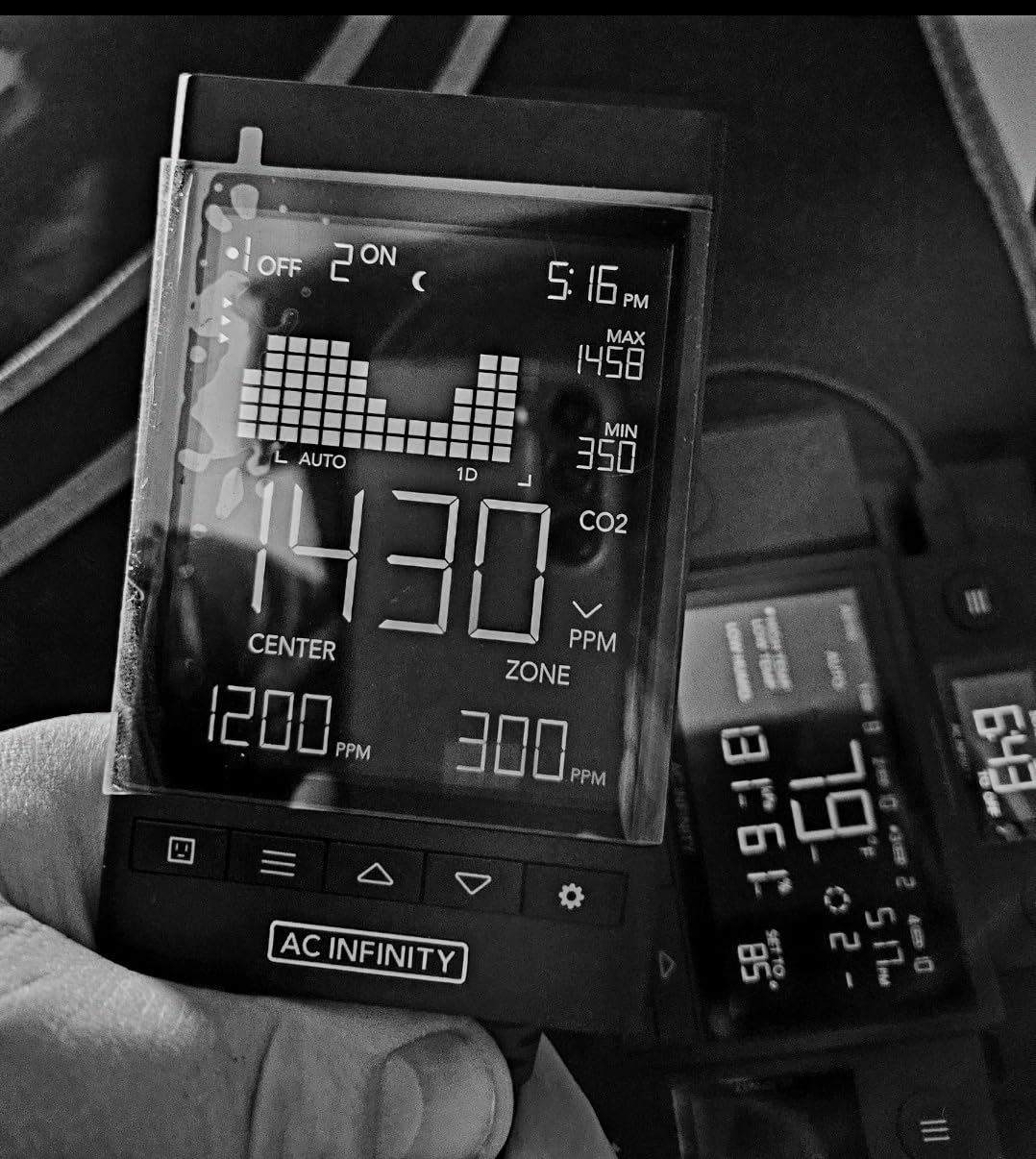 Amazon.com : AC Infinity CO2 Controller, Smart Outlet Carbon Dioxide ...