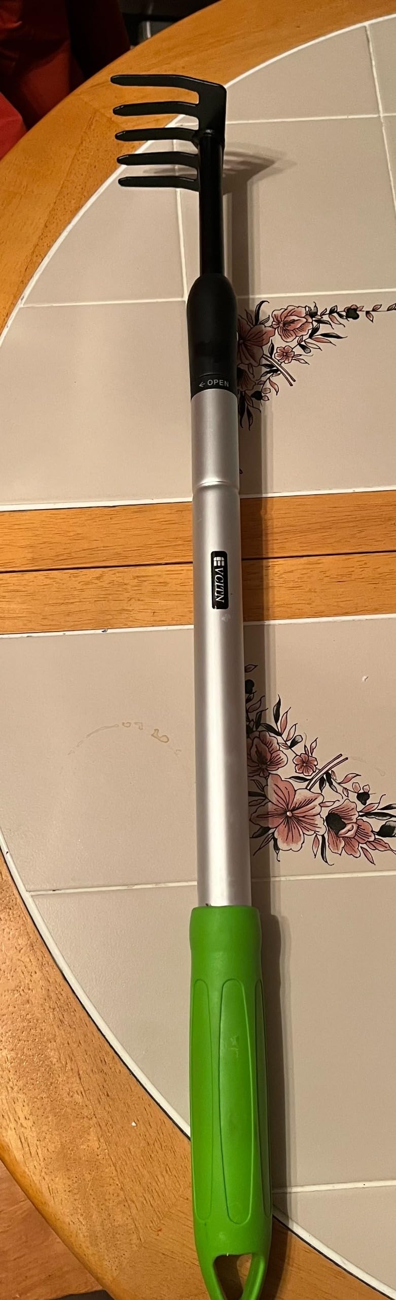 Amazon.com : Evcitn Adjustable Hand Claw Rake,5 Tine Cultivator Tool ...