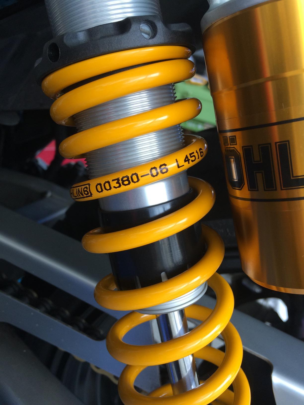 Amazon.co.jp: OHLINS Rear Suspension Legend Twin S36PR1C1L Spring ...