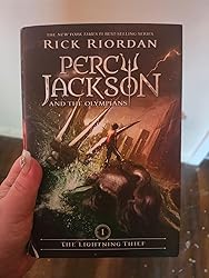 The Lightning Thief (Percy Jackson and the Olympians, Book 1): Riordan ...