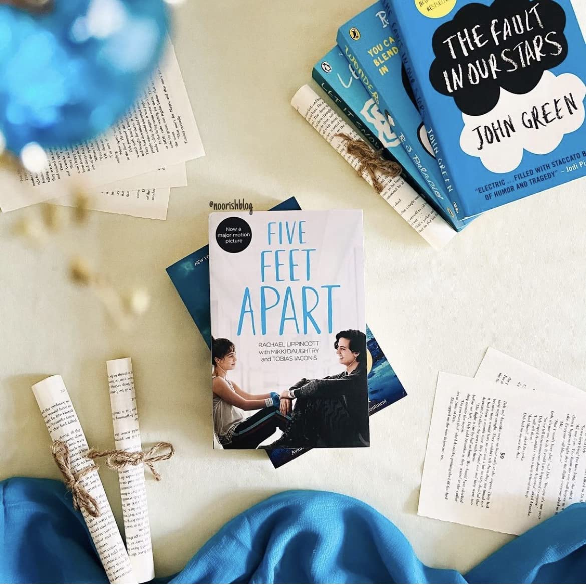 FIVE FEET APART : Lippincott, Rachael, Daughtry, Mikki, Iaconis, Tobias ...