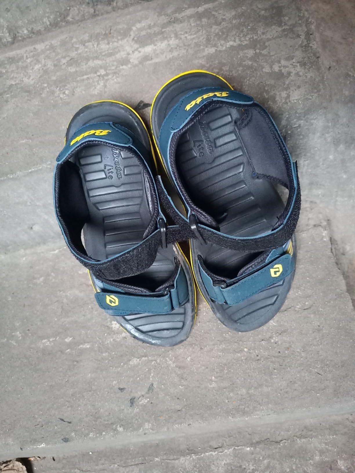 Bata Men's sandals-6UK/India (40EU) (8618078)(Yellow) : Amazon.in: Fashion