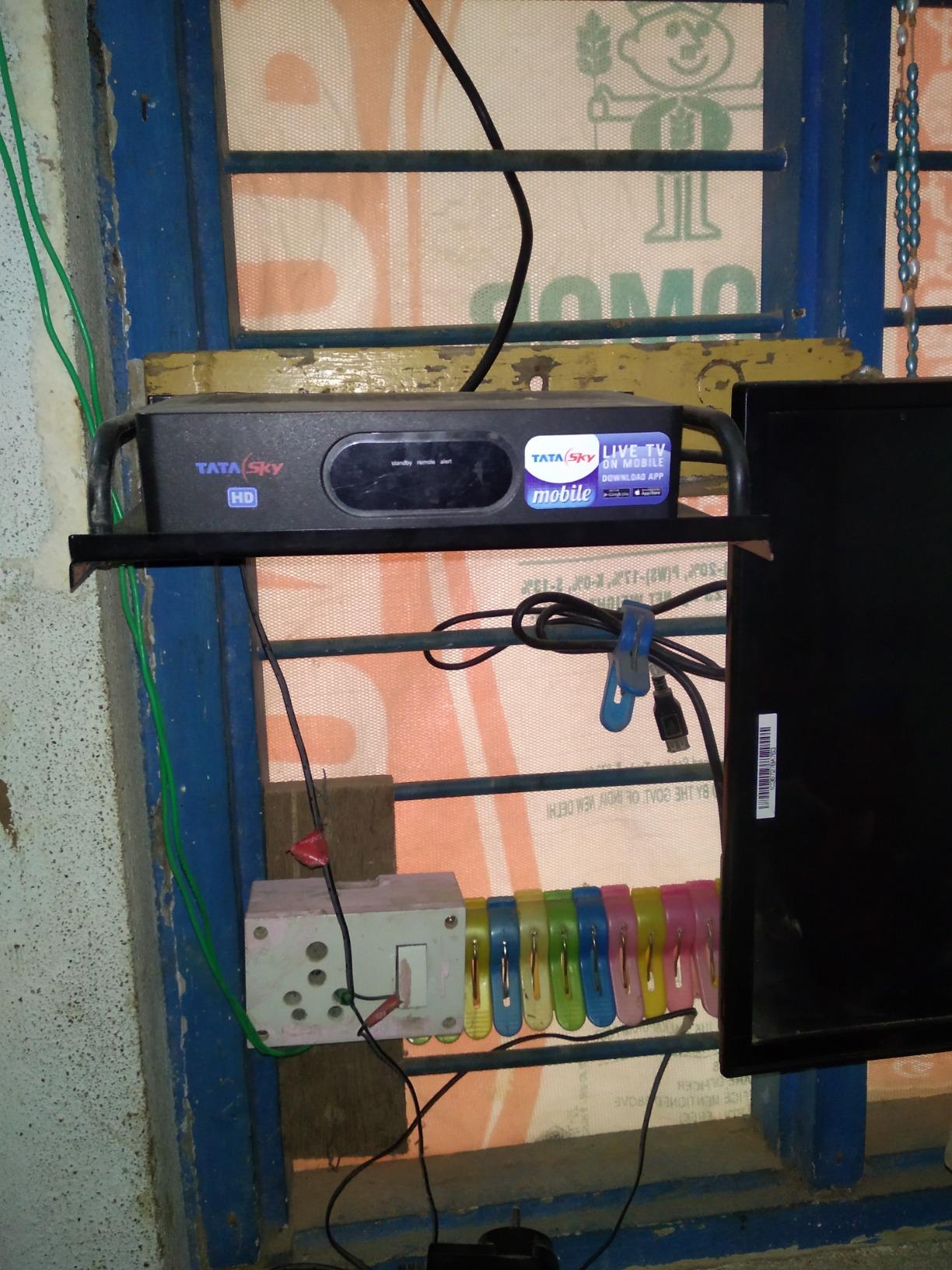 Ionix settop Box Stand Wall Mount, Multi-Purpose Metal Wall Mount Stand ...