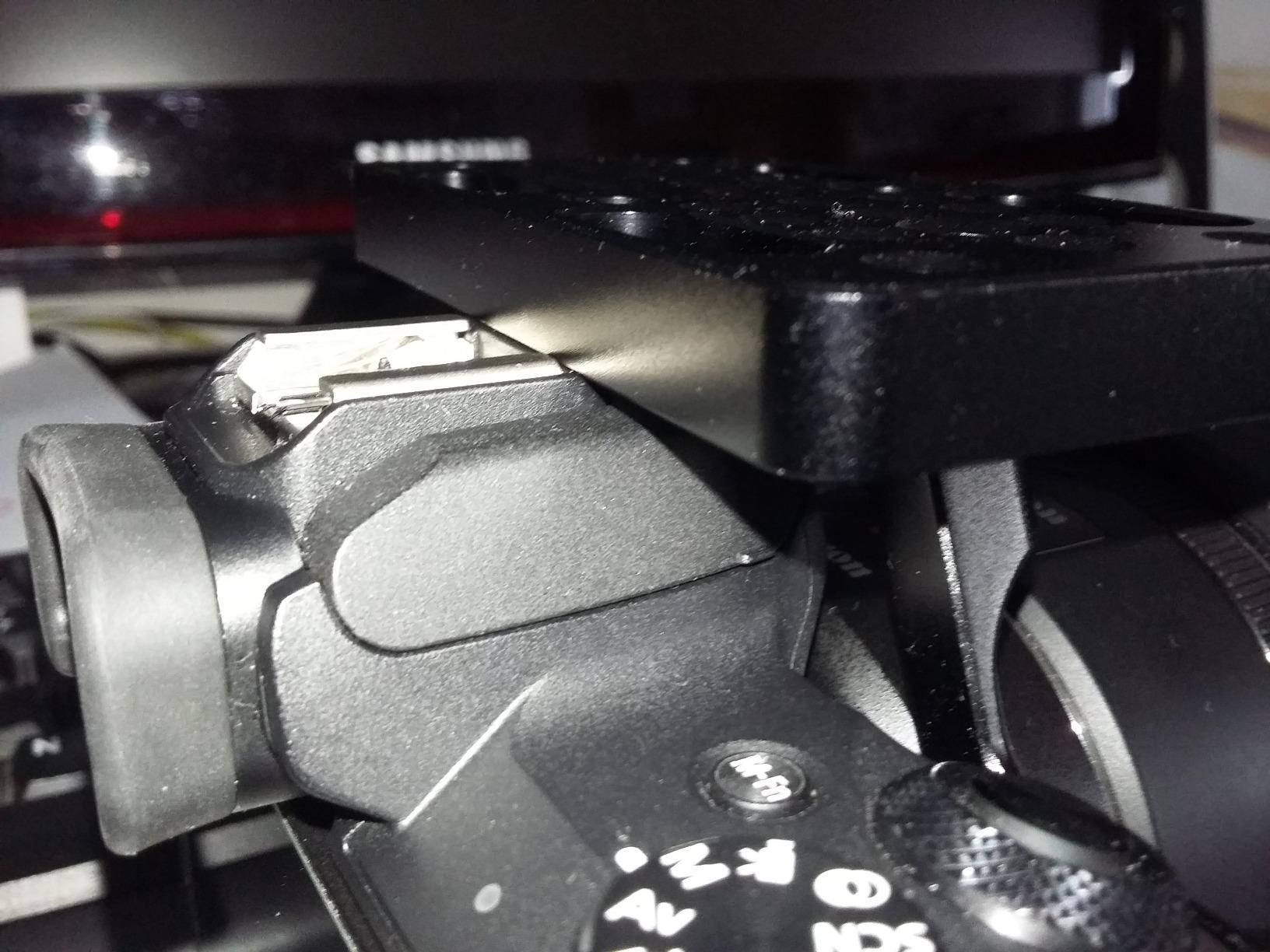 (Nuova Versione) SMALLRIG Camera Cage per Canon M50 M50II e M5-2168C ...