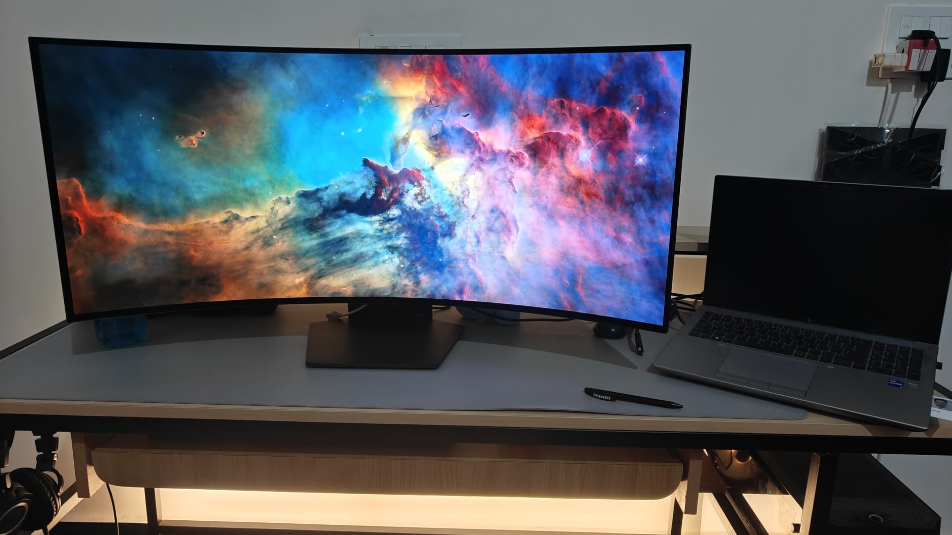 LG 39 inch 21:9 Ultragear™ OLED WQHD 800R Curved Gaming Monitor (3440 x ...