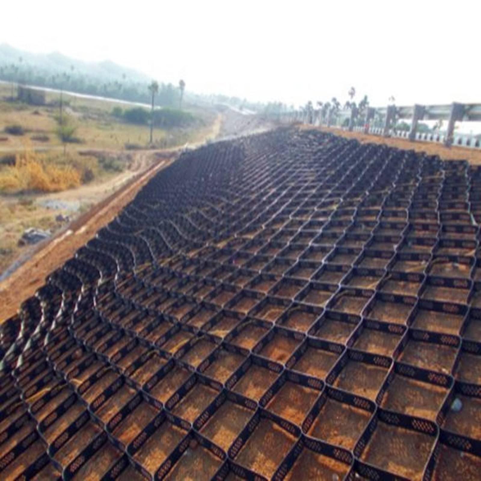 Amazon.com : Slope Grid Erosion Control, System Hillside Pea Gravel ...