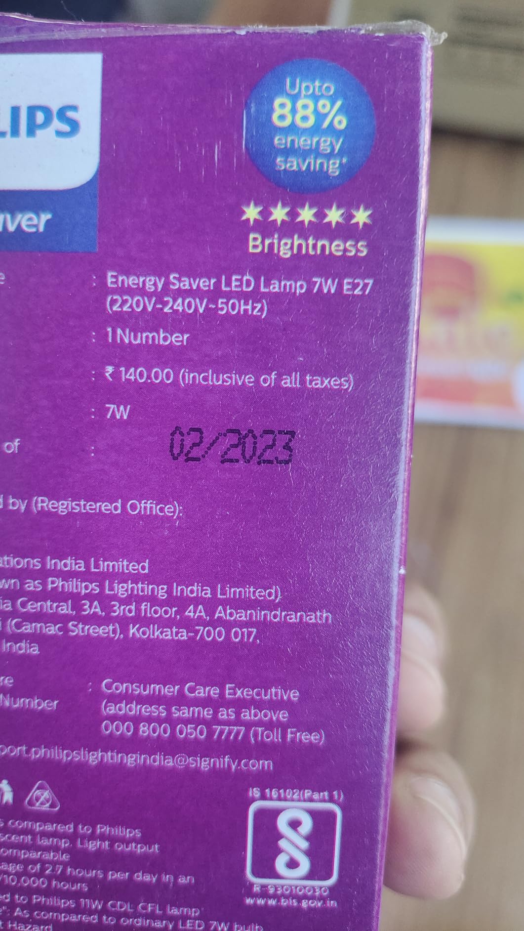 Philips E27 7-Watt LED Bulbs