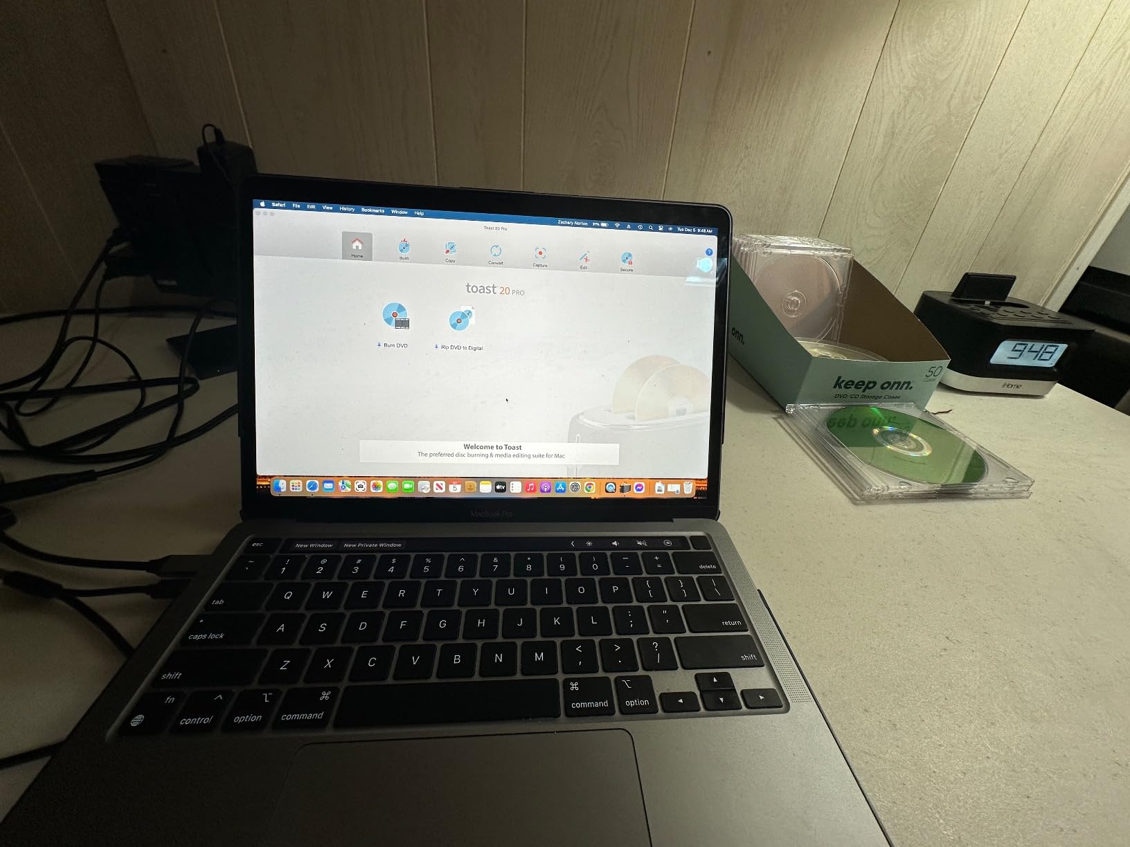 Amazon.com: Roxio Toast 20 Pro | CD, DVD & Blu-ray Burner for Mac ...