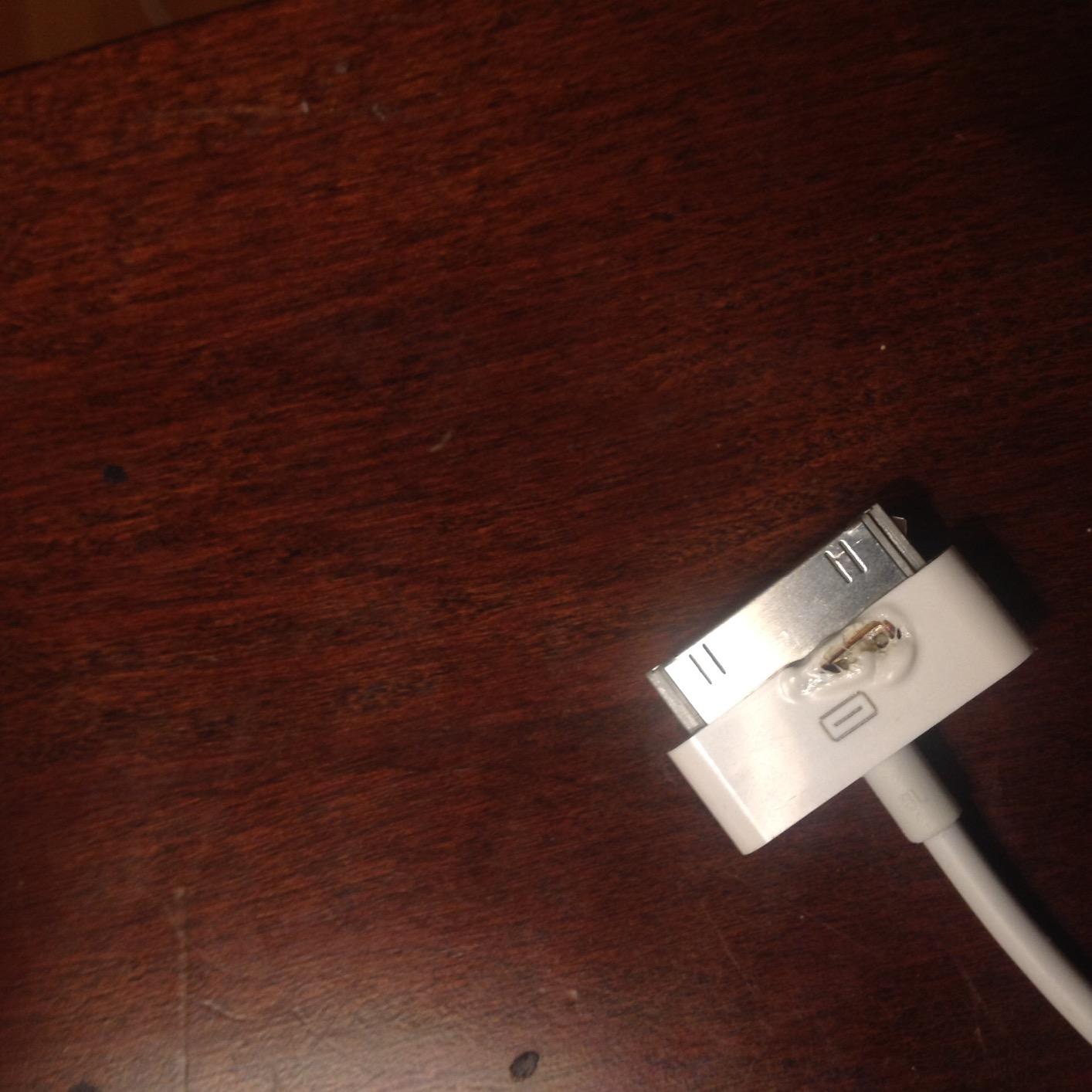 Amazon.com: Extra Long (10ft) White 30 pin USB Power Cord and Charge ...