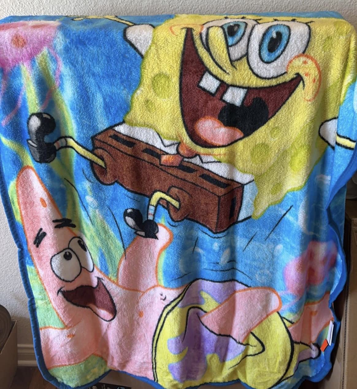 Amazon.com: Nickelodeon Spongebob Squarepants Silky Soft Throw Blanket ...