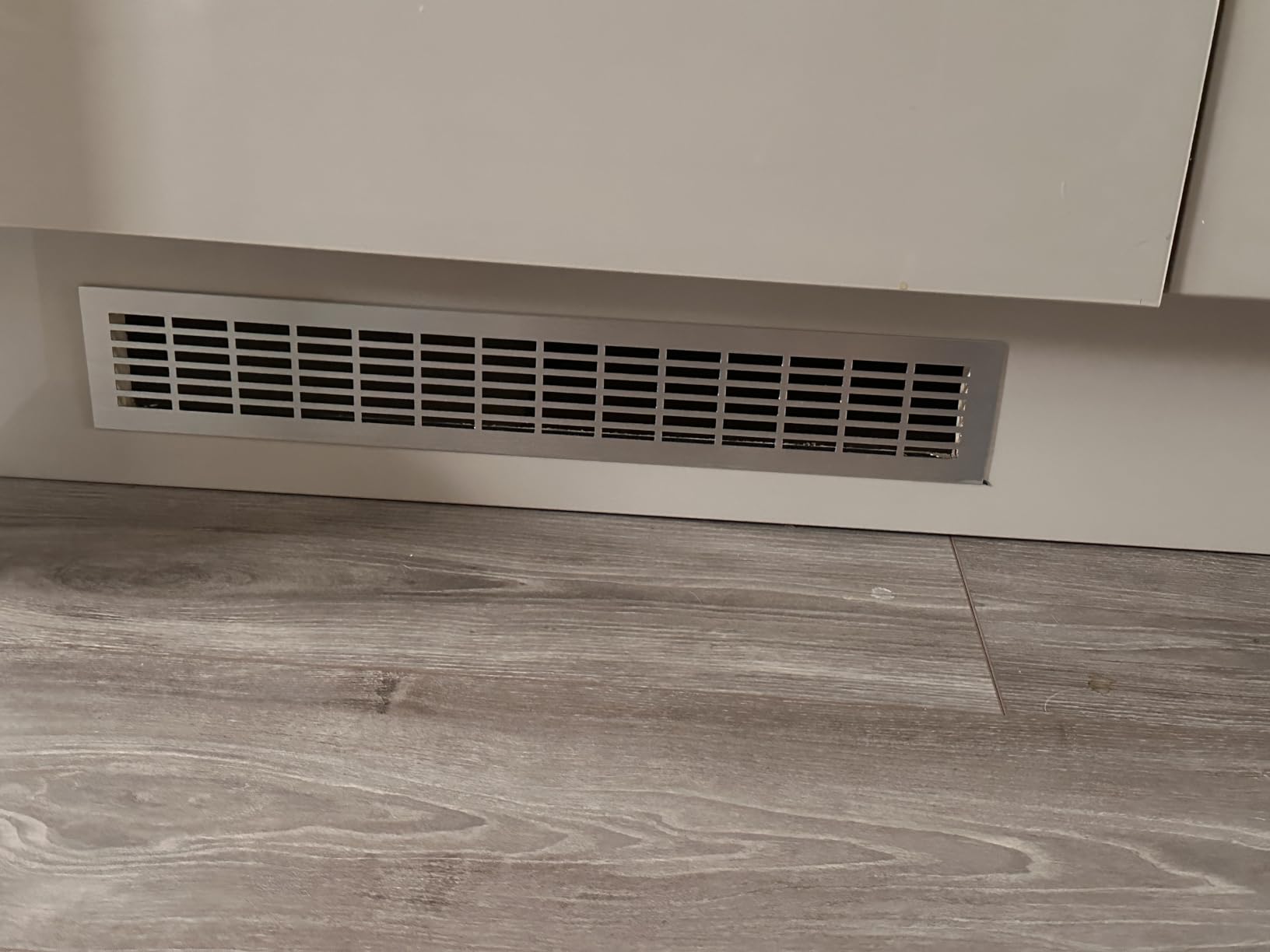 KITCHEN WORKTOP/PLINTH HEAT VENT GRILL ALUMINIUM by Rejs (480 x 80mm ...