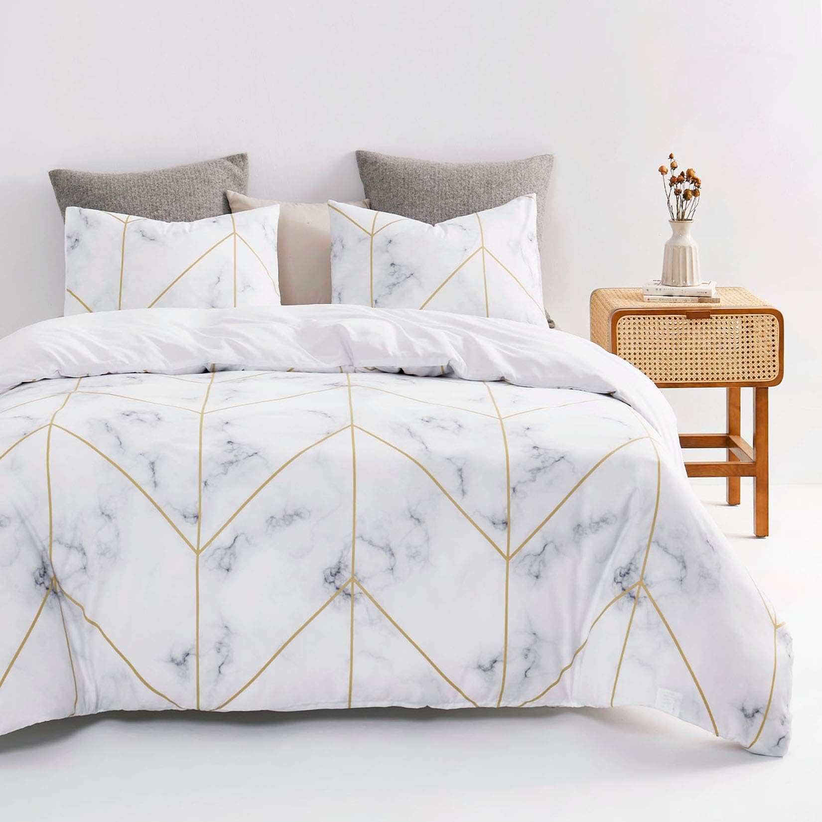Amazon.com: Pop Shop Marble 3 Piece Comforter Set, Full/Queen, Silver.2 ...