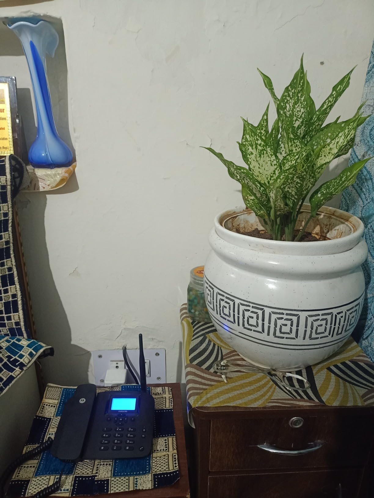 Motorola Fixed Wireless Cordless Landline Phone FW 200 L Black : Amazon ...