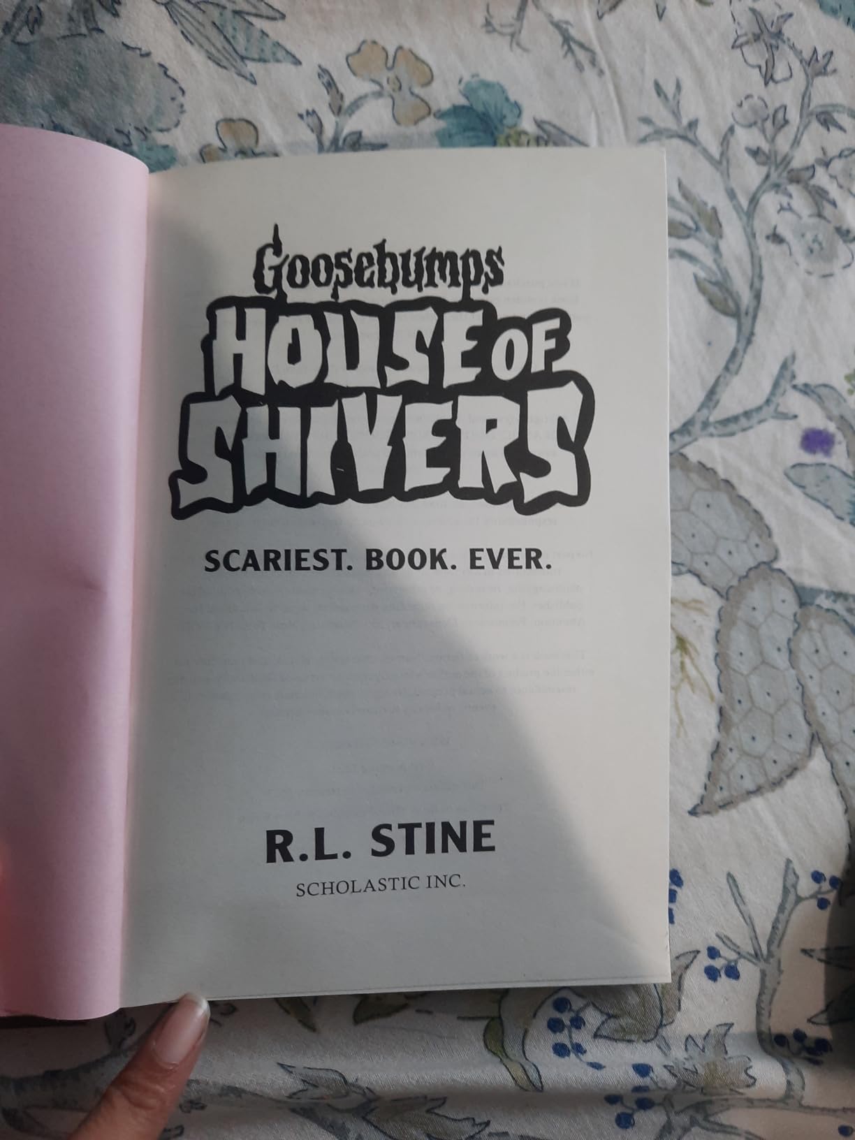Goosebumps: House of Shivers: Scariest. Book. Ever. : Stine, R.L ...