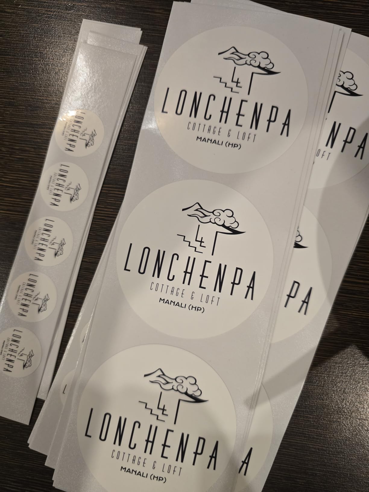 Customized Vinyl Waterproof Logo Stickers for Packaging and Sealing ...