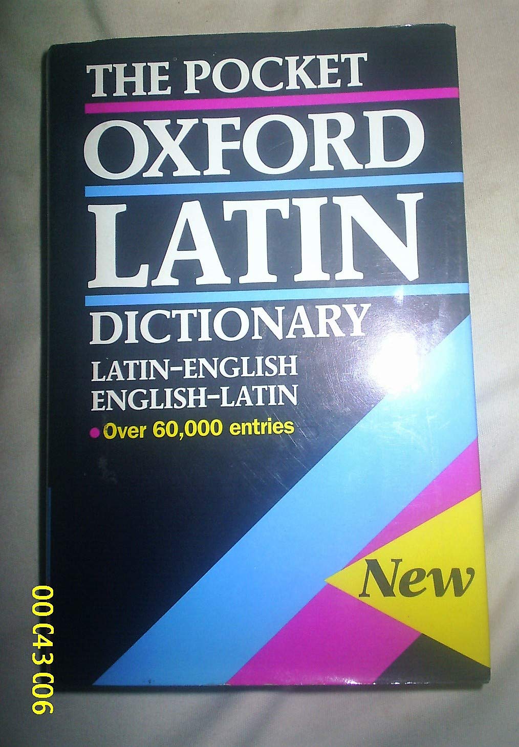 The Pocket Oxford Latin Dictionary: Morwood, James: 9780198642275 ...