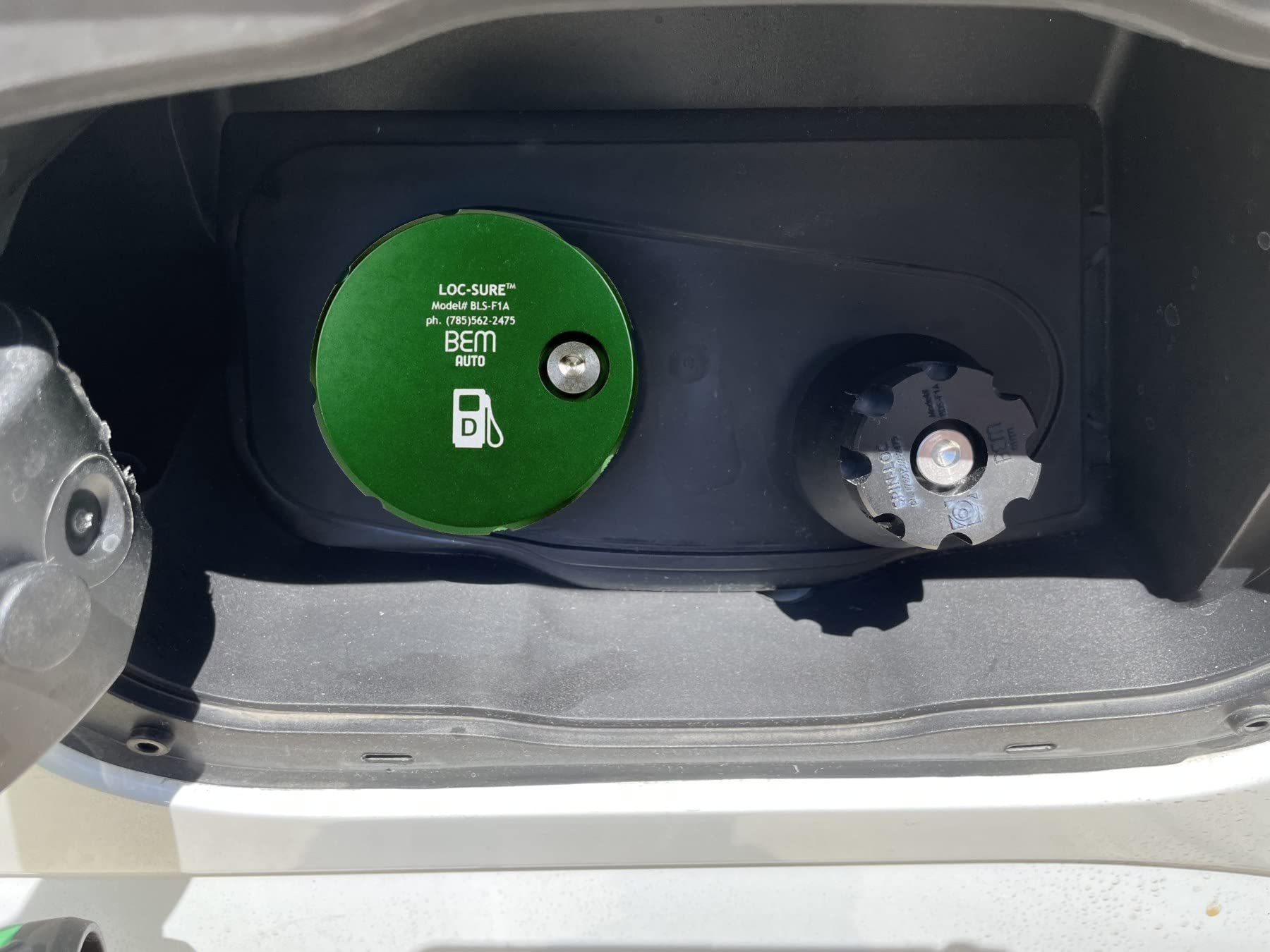 Amazon.com: BEM Auto Diesel/DEF Combo Locking Caps for 2017 Ford ...