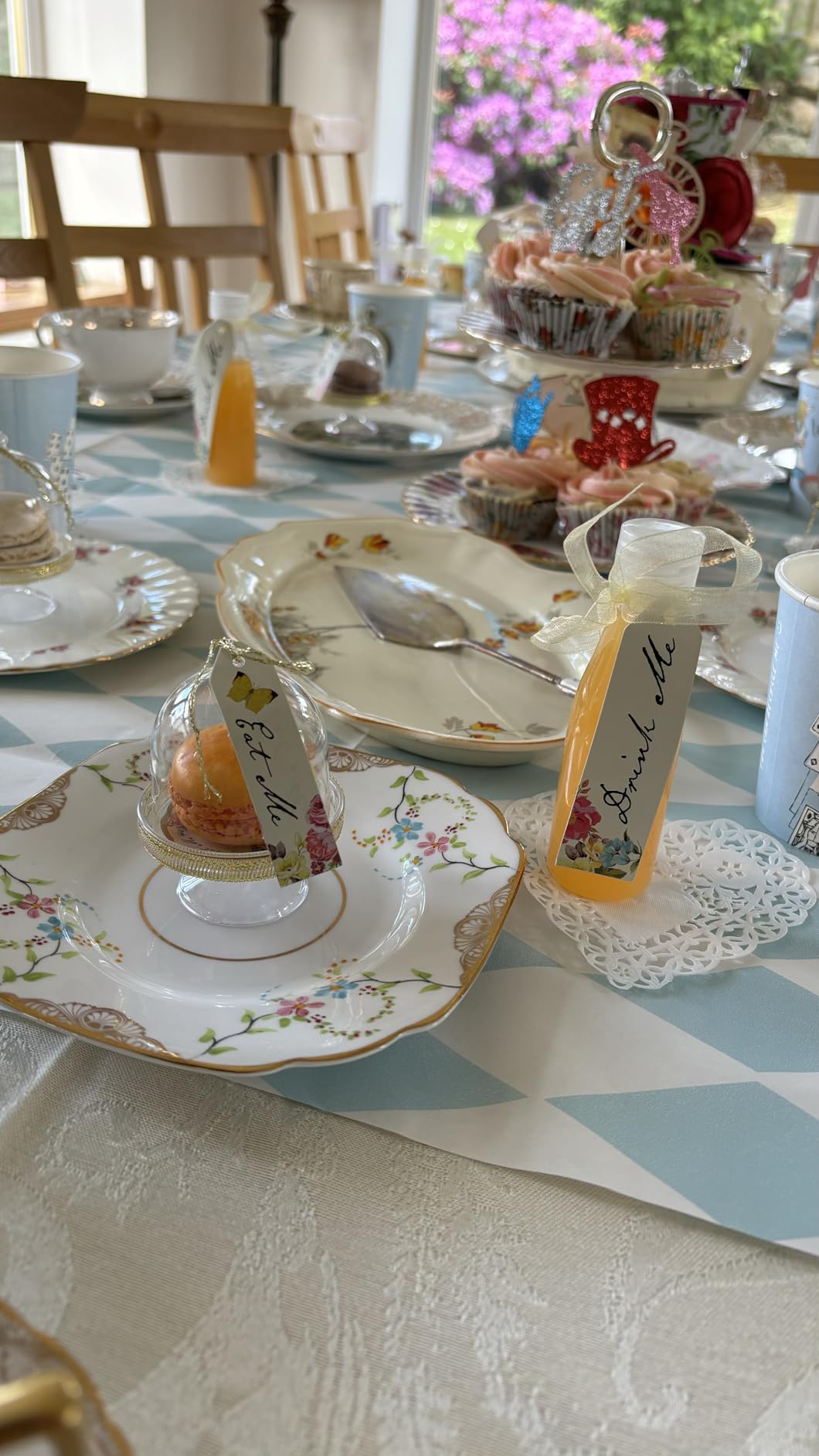 Talking Tables Alice In Wonderland Party Supplies Party Drink Set Great ...