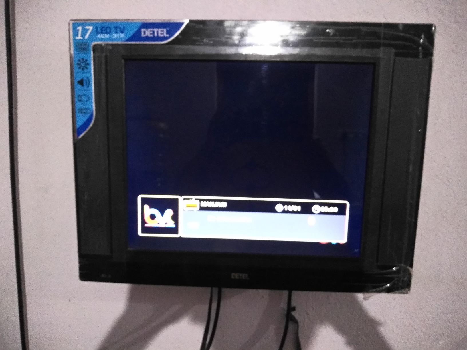 Detel 43cm (17 Inches) DI17F Full HD LED TV (Black) (2019 Model ...