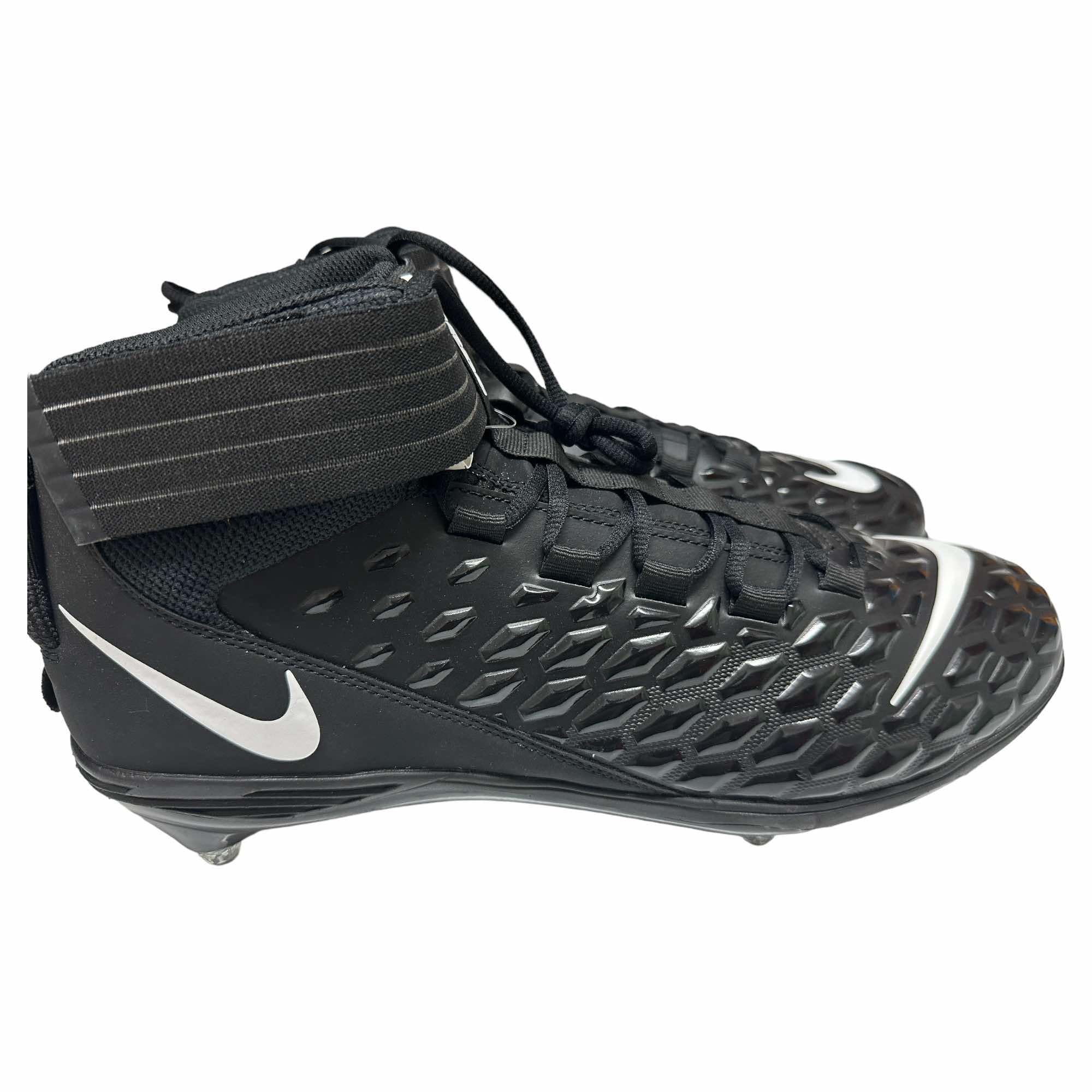 Amazon.com | Nike Men's Force Savage Pro-2-D Detachable Football Cleats ...