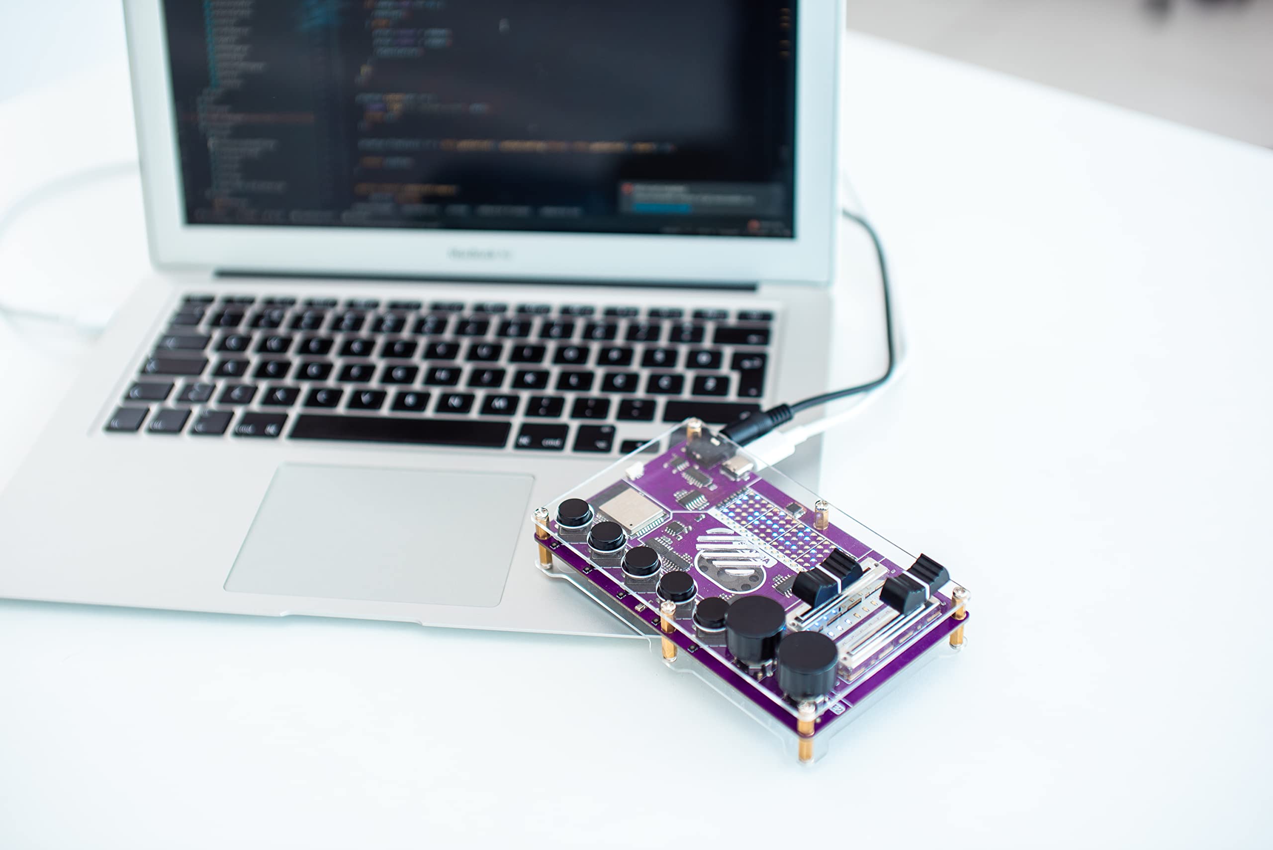 Snapklik.com : CircuitMess Synthia - DIY Digital Music Sampler DIY ...