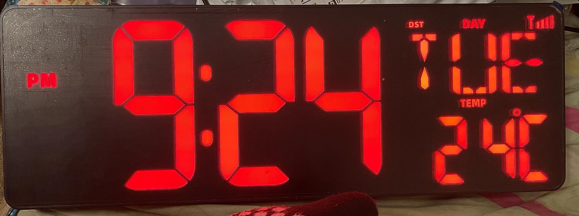 XREXS Large Digital Wall Clock WiFi Sync, 16.5 in Large Display Wall ...