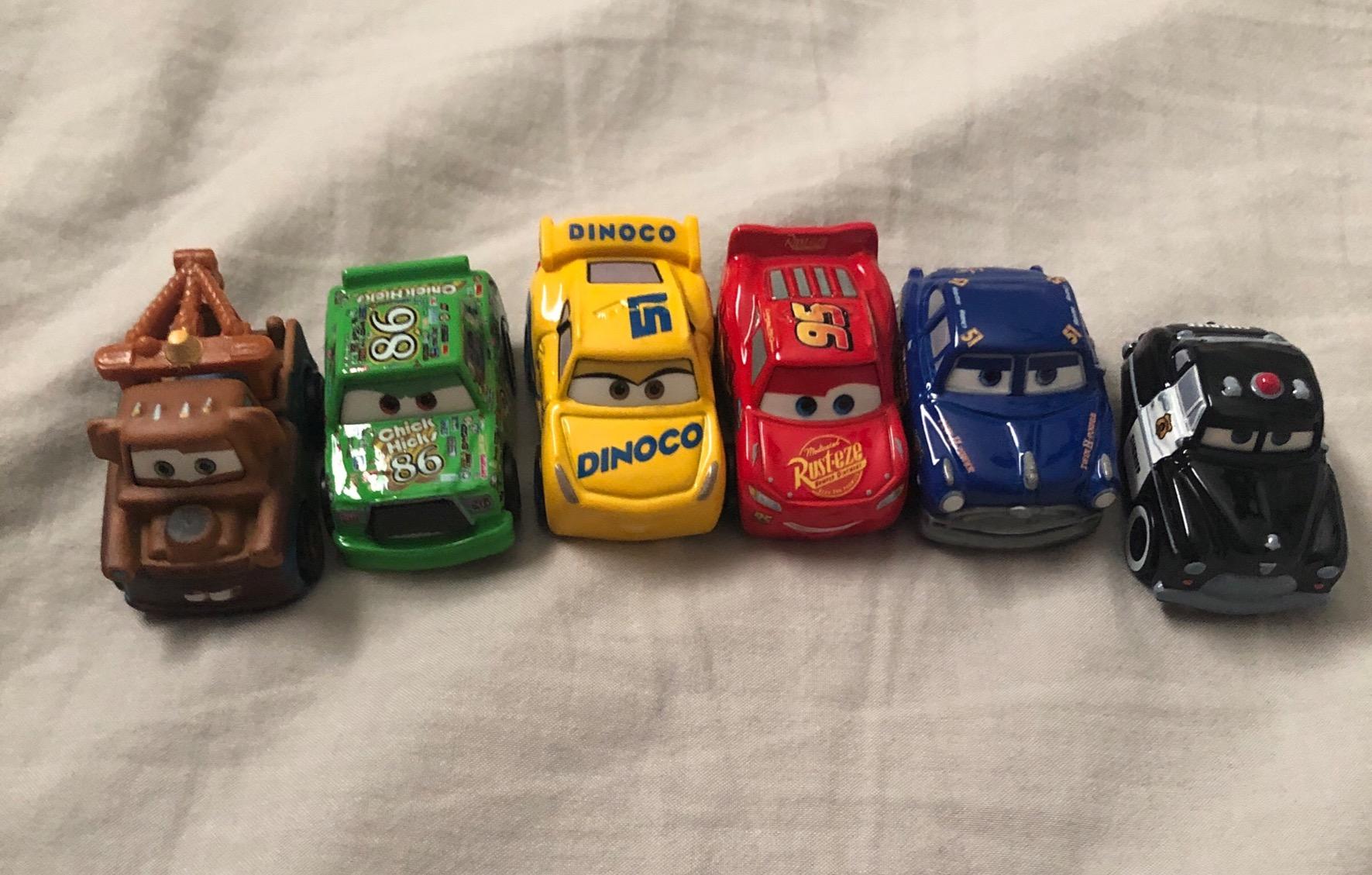 Amazon.com: Bundle of 6: Disney Pixar Cars 3 Die-Cast Mini Racers Blind ...
