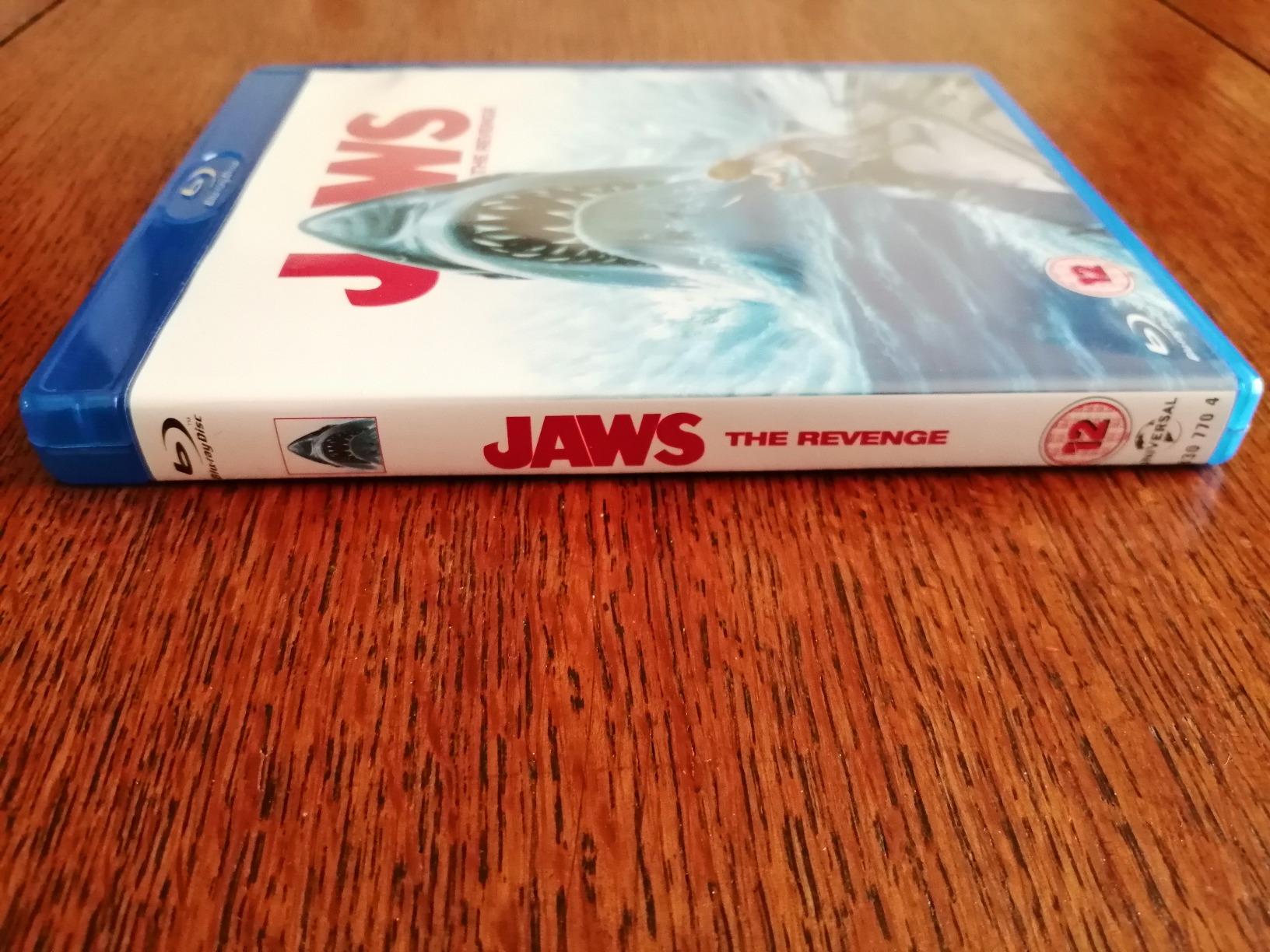 Jaws 4 - The Revenge [VHS] : Lorraine Gary, Lance Guest, Mario Van ...