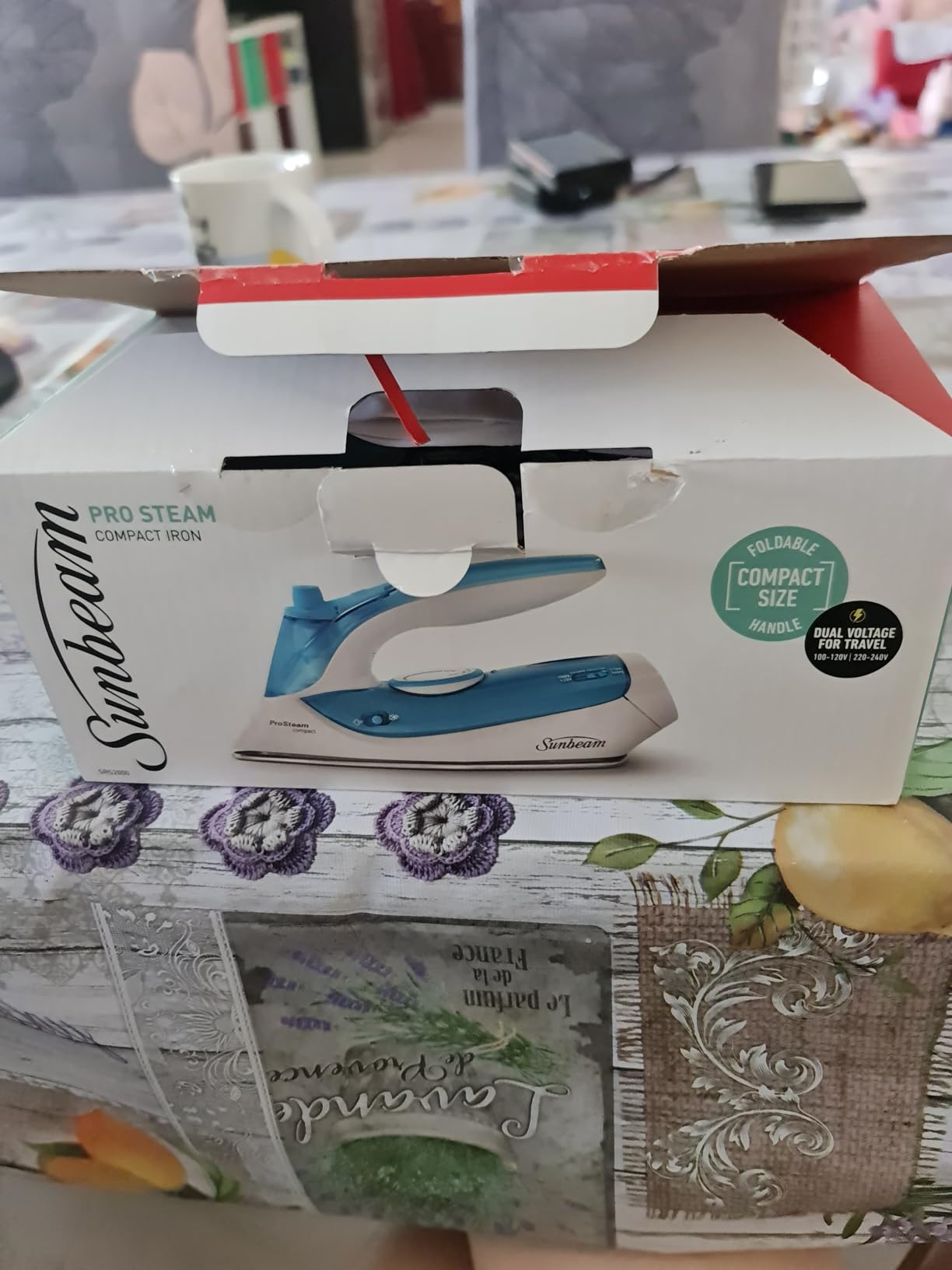 Sunbeam Pro Steam Compact Iron Travel Iron Foldable Handle Dual Voltage ...